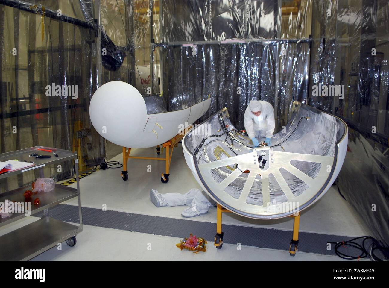 VANDENBERG AIR FORCE BASE, Calif. -- Technicians inside Building 1555 ...