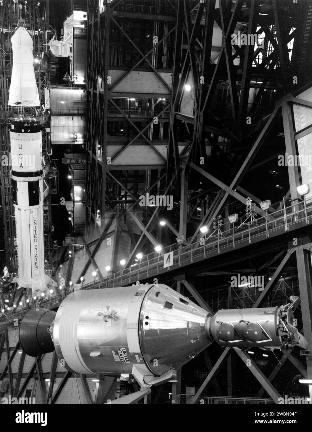 Soyuz u launch Black and White Stock Photos & Images - Alamy