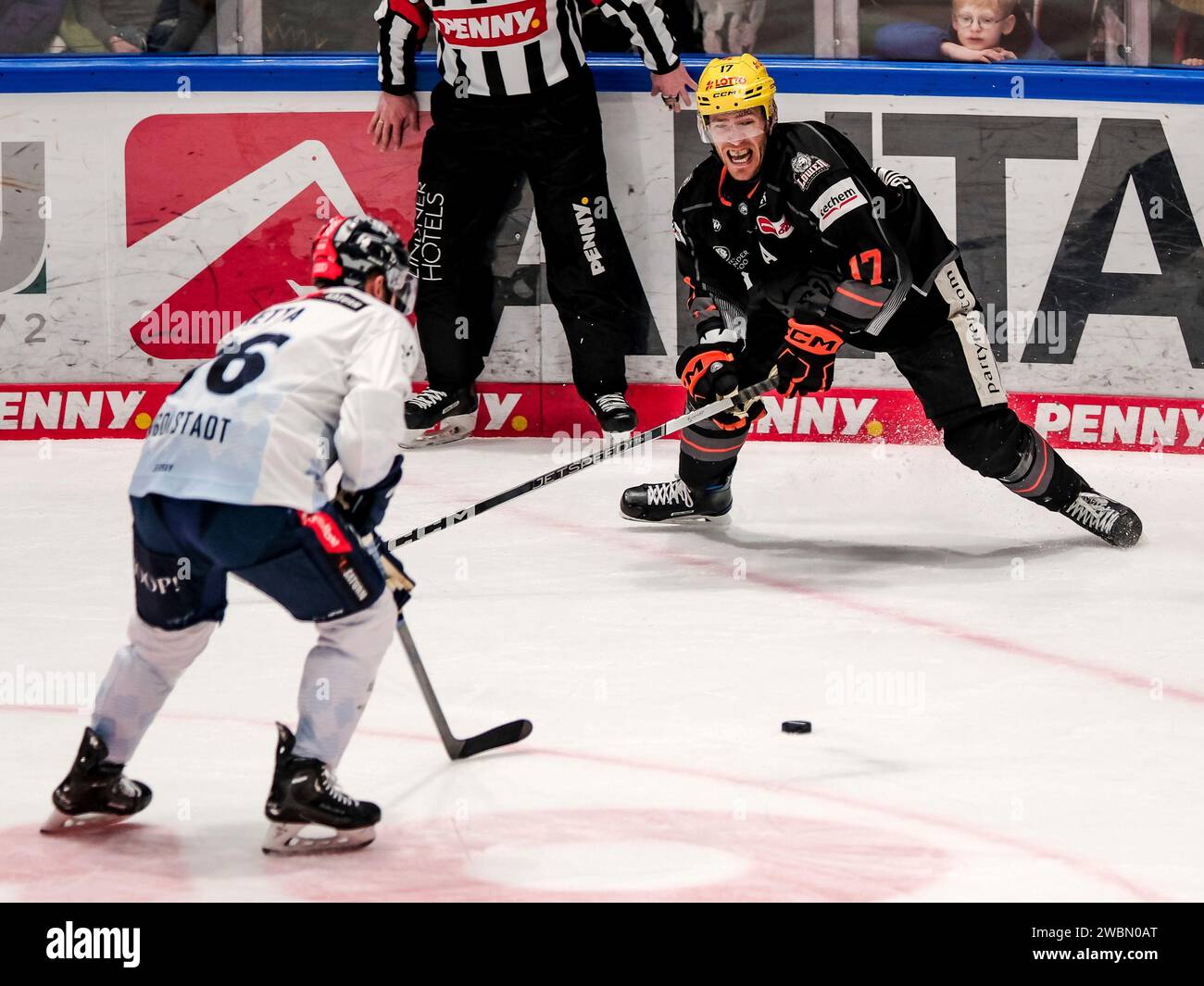 Frankfurt, Deutschland. 11th Jan, 2024. Carter Rowney (Loewen Frankfurt ...