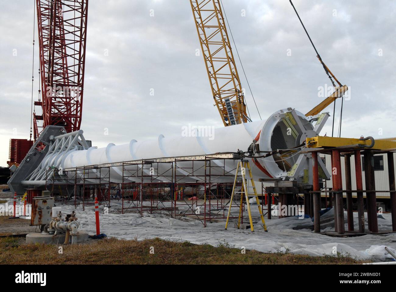 CAPE CANAVERAL, Fla. – A lightning mast remains to be lifted atop the ...