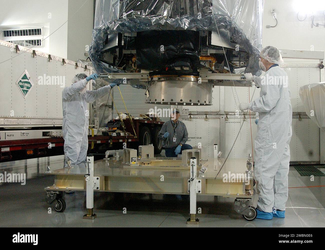 KENNEDY SPACE CENTER, FLA. - At the Astrotech Payload Processing ...