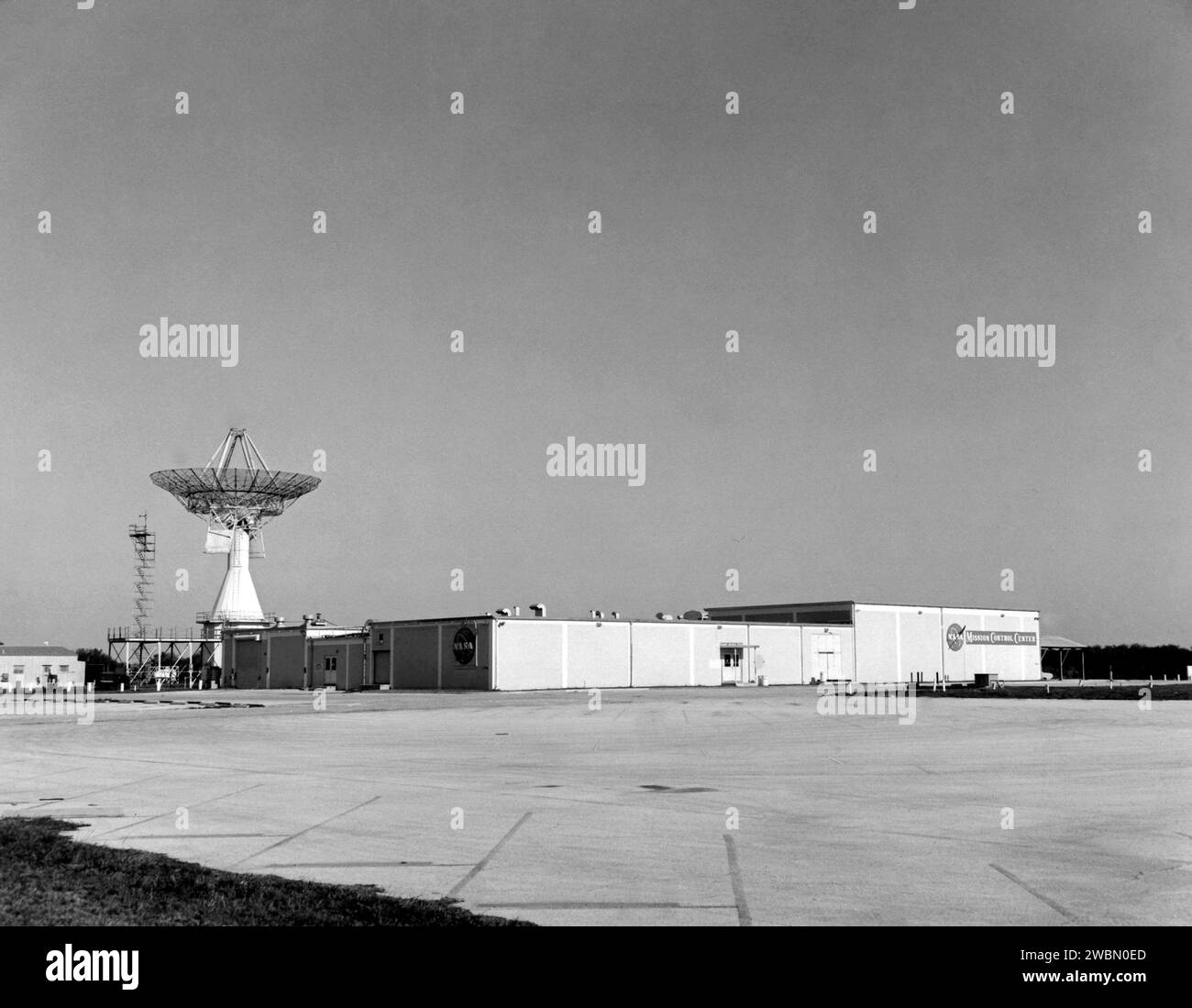 Visitor center complex Black and White Stock Photos & Images - Alamy