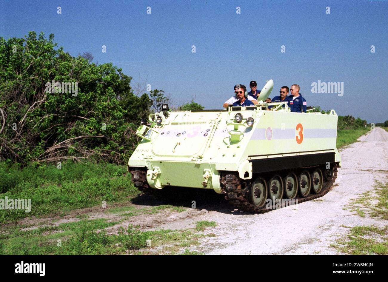 KENNEDY SPACE CENTER, Fla. -- STS-105 Commander Scott Horowitz is ...