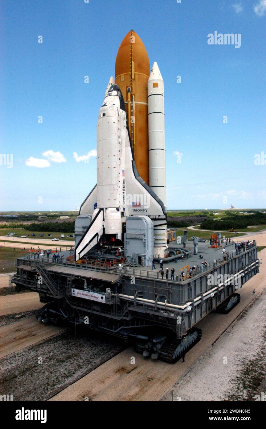 KENNEDY SPACE CENTER, FLA. - Under brilliant-blue Florida skies, Space ...