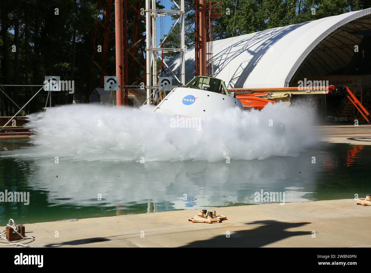 The Orion Ground Test Article completes its first swing water impact ...