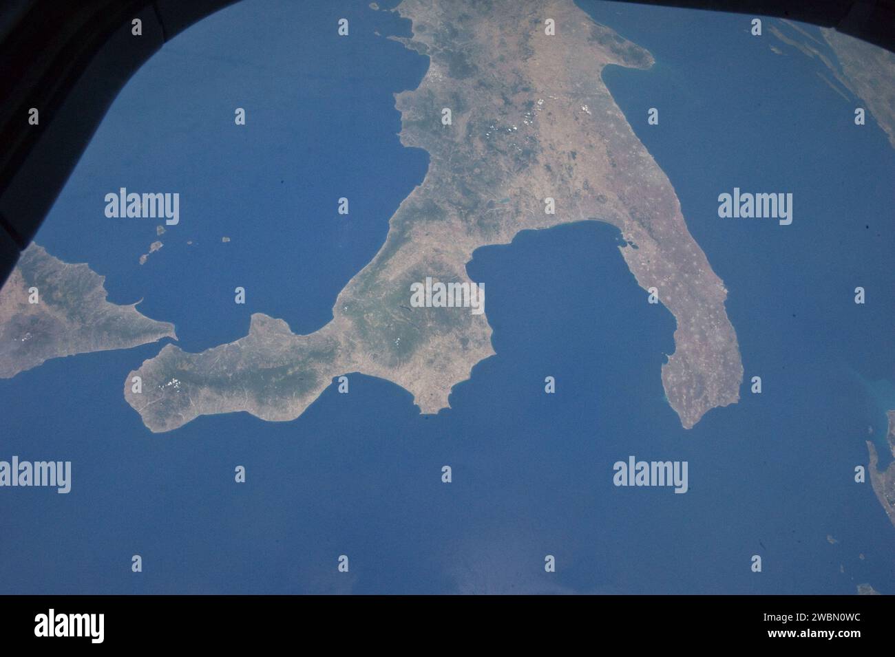 Sts triangle hi-res stock photography and images - Alamy