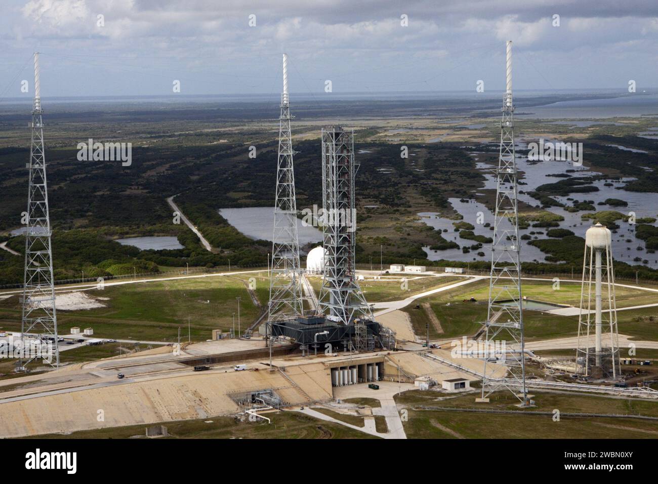 NASA's 355-foot mobile launcher at Launch Pad 39B undergoes structural ...