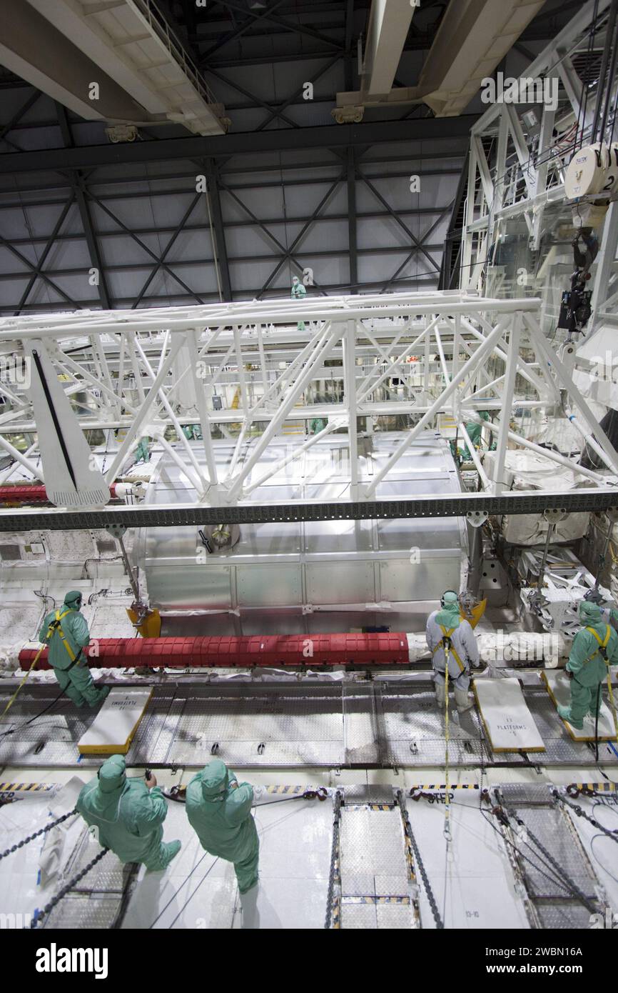 CAPE CANAVERAL, Fla. -- In Orbiter Processing Facility-2 (OPF-2) at ...