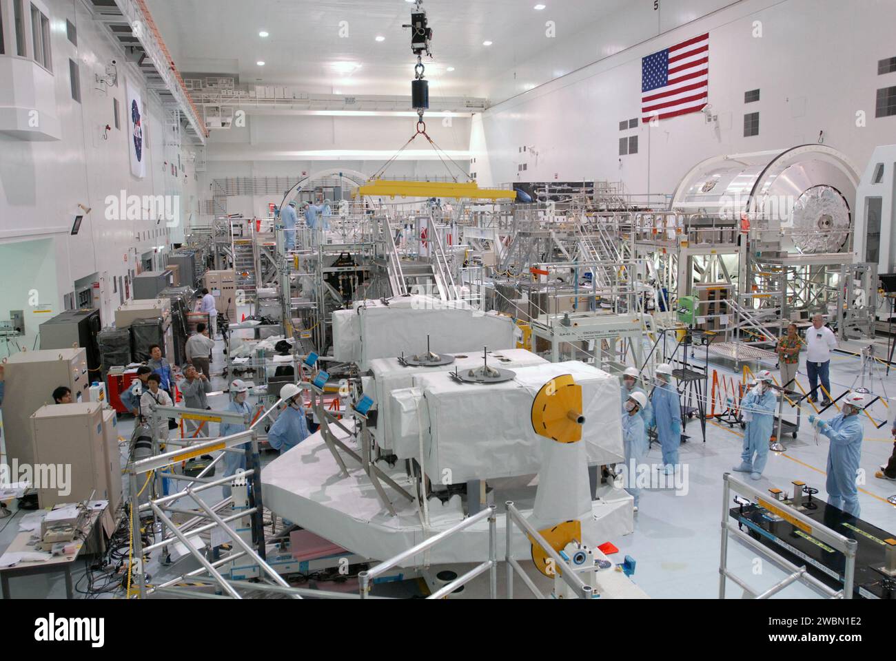 Overhead data center hi-res stock photography and images - Alamy