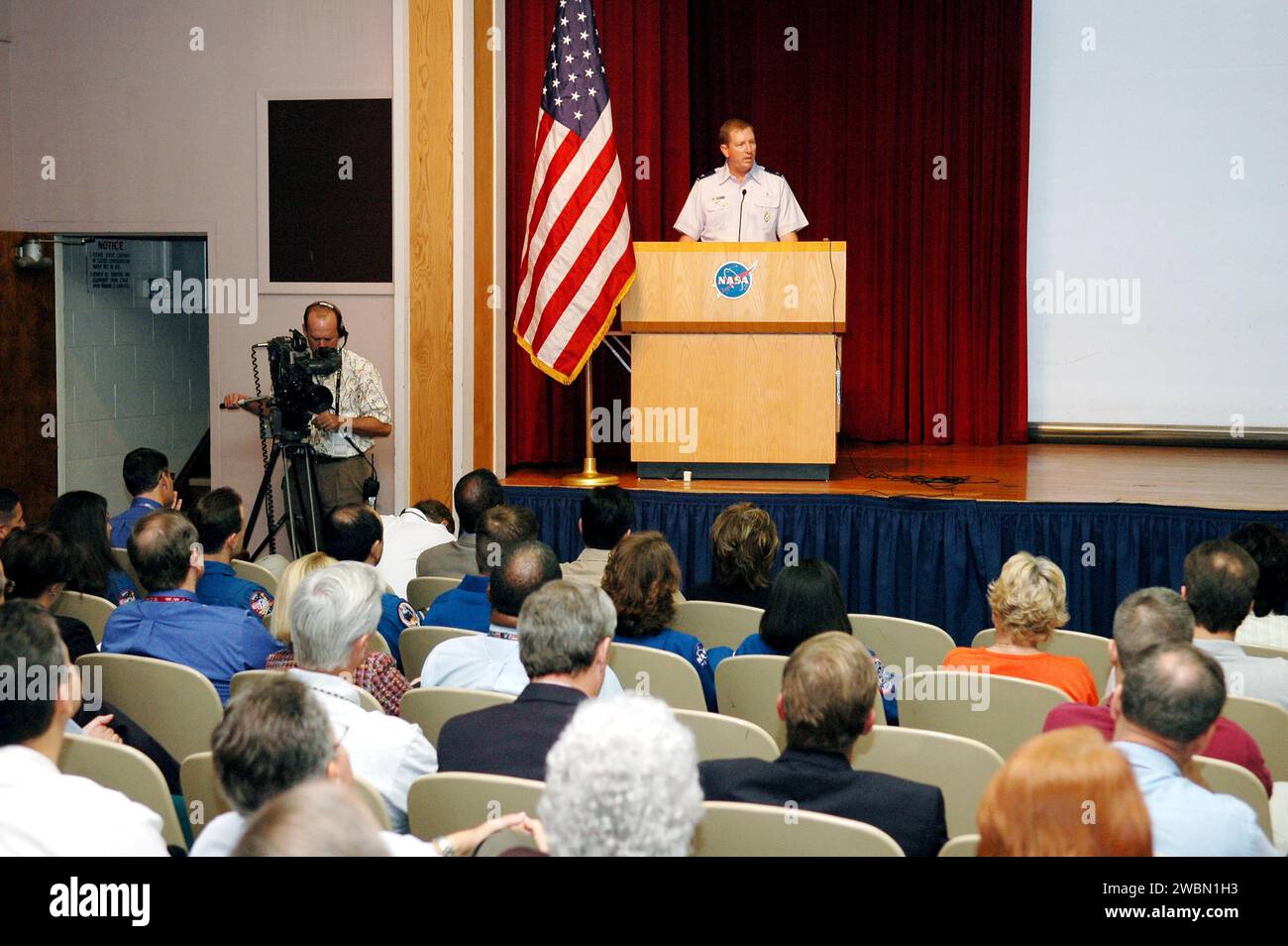KENNEDY SPACE CENTER, FLA. - Col.David Nuckles, chief of Safety with ...
