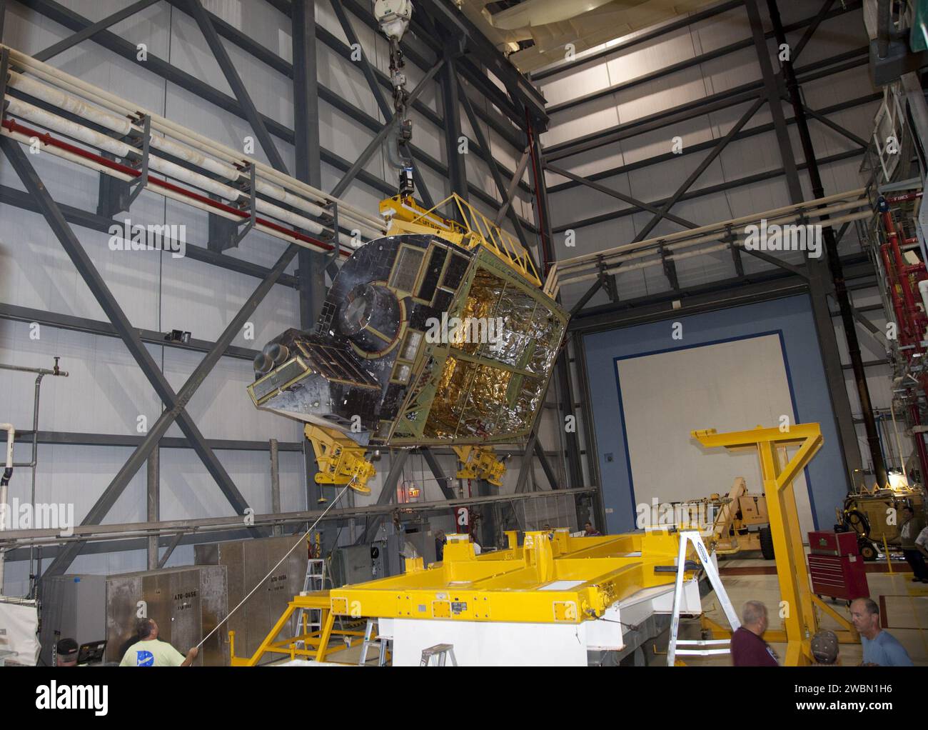 CAPE CANAVERAL, Fla. – In Orbiter Processing Facility-1 at NASA’s ...
