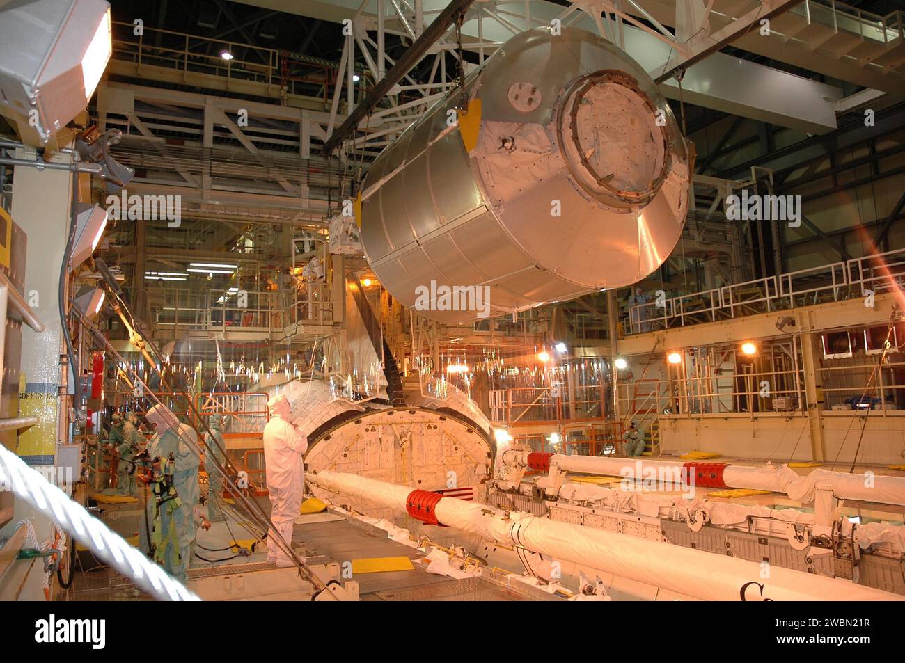 KENNEDY SPACE CENTER, FLA. -- In bay 3 of NASA Kennedy Space Center’s ...