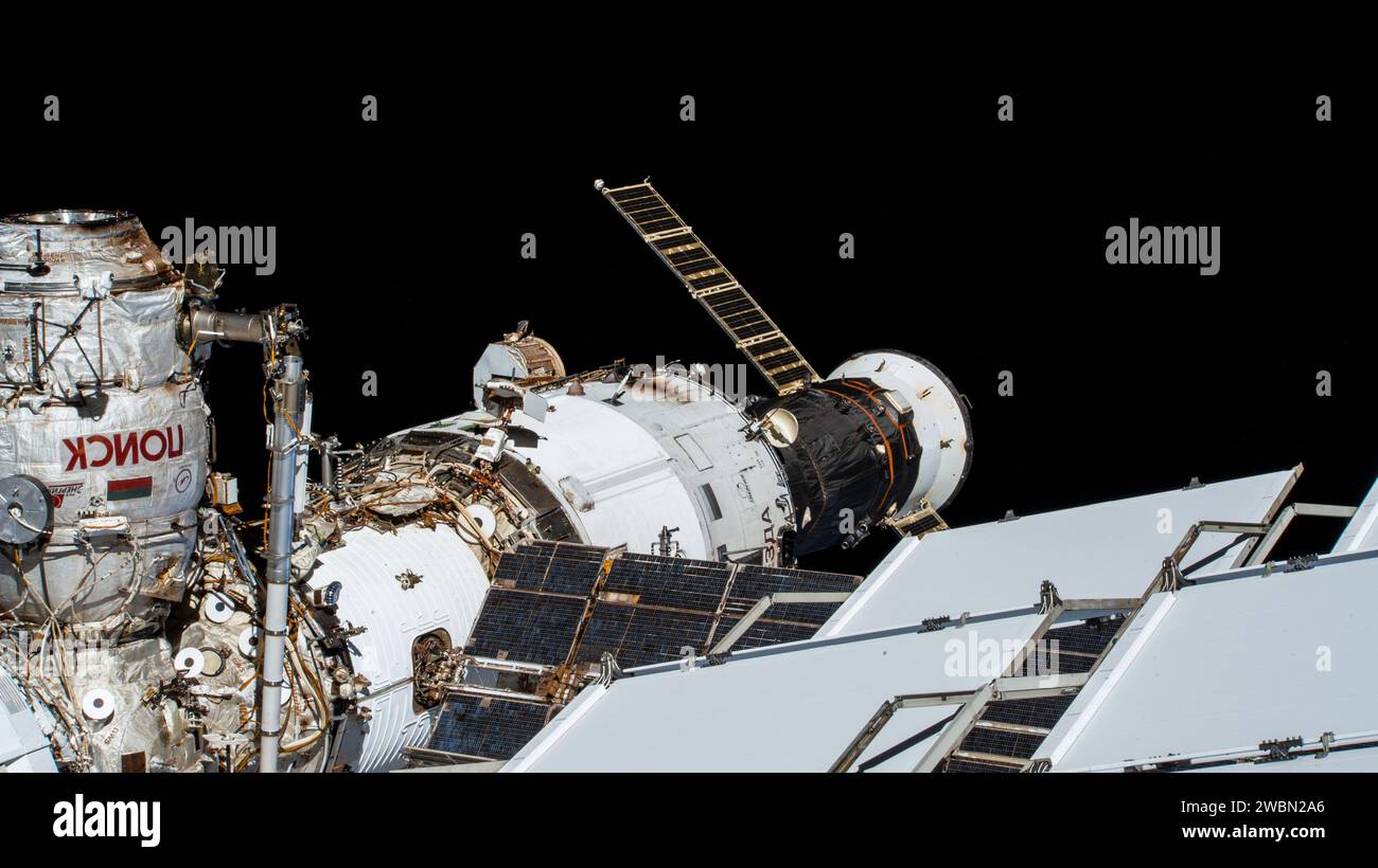 iss064e004312 (Nov. 13, 2020) --- The Russian segment of the ...