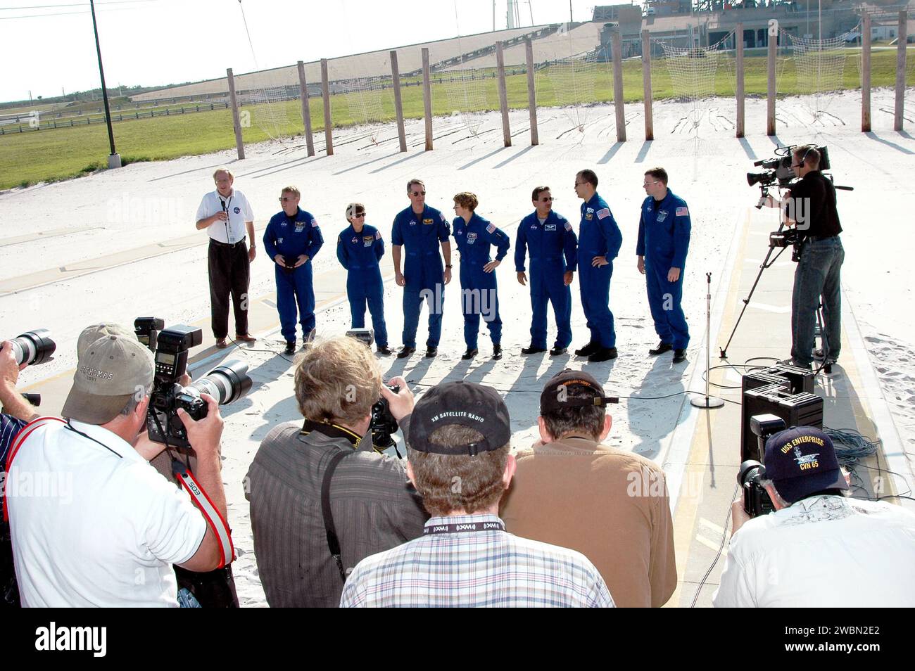 STS-114 crew gathers at the slidewire basket landing area on Launch Pad ...