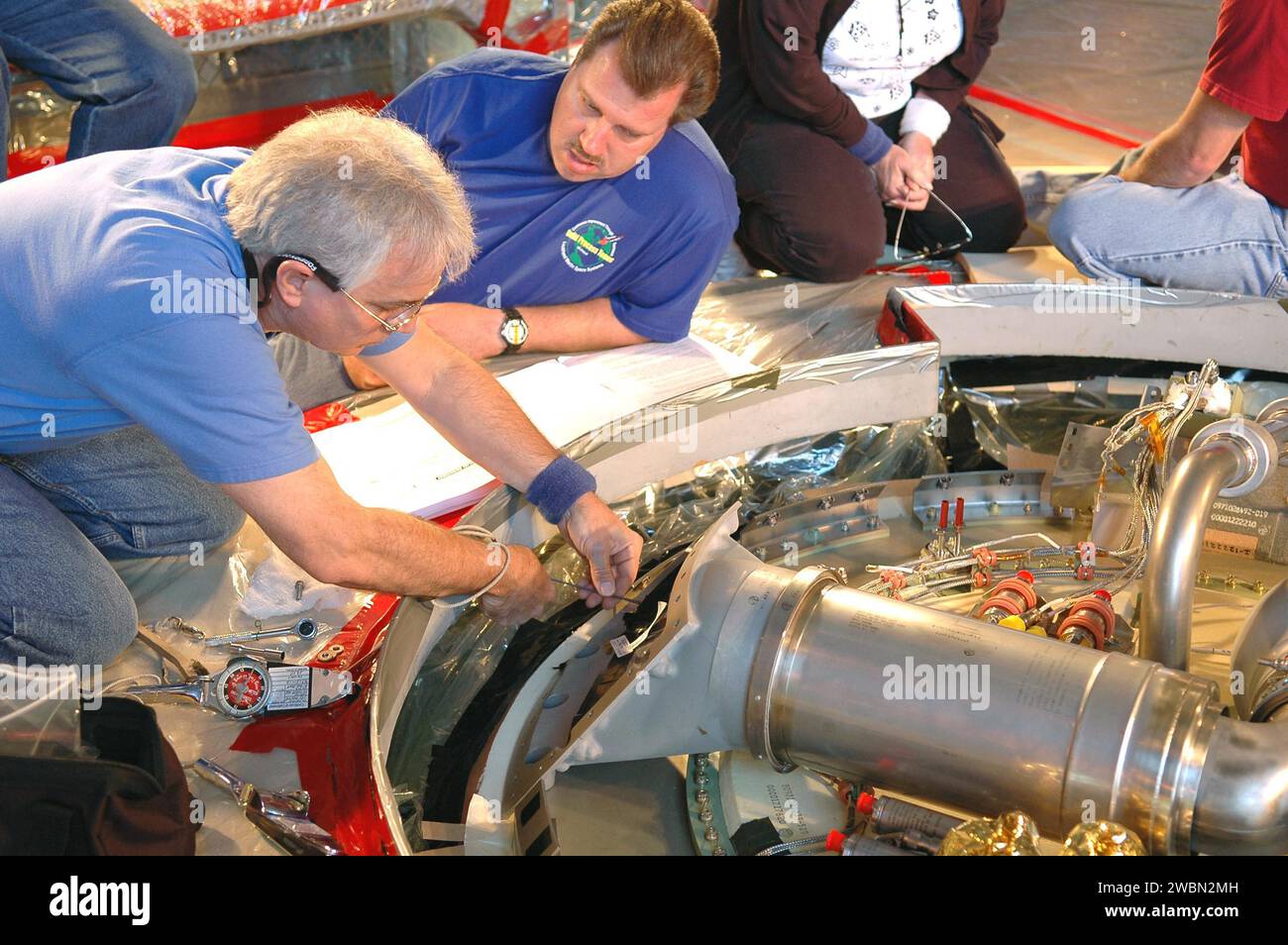 KENNEDY SPACE CENTER, FLA. - In the Vehicle Assembly Building, Michael ...