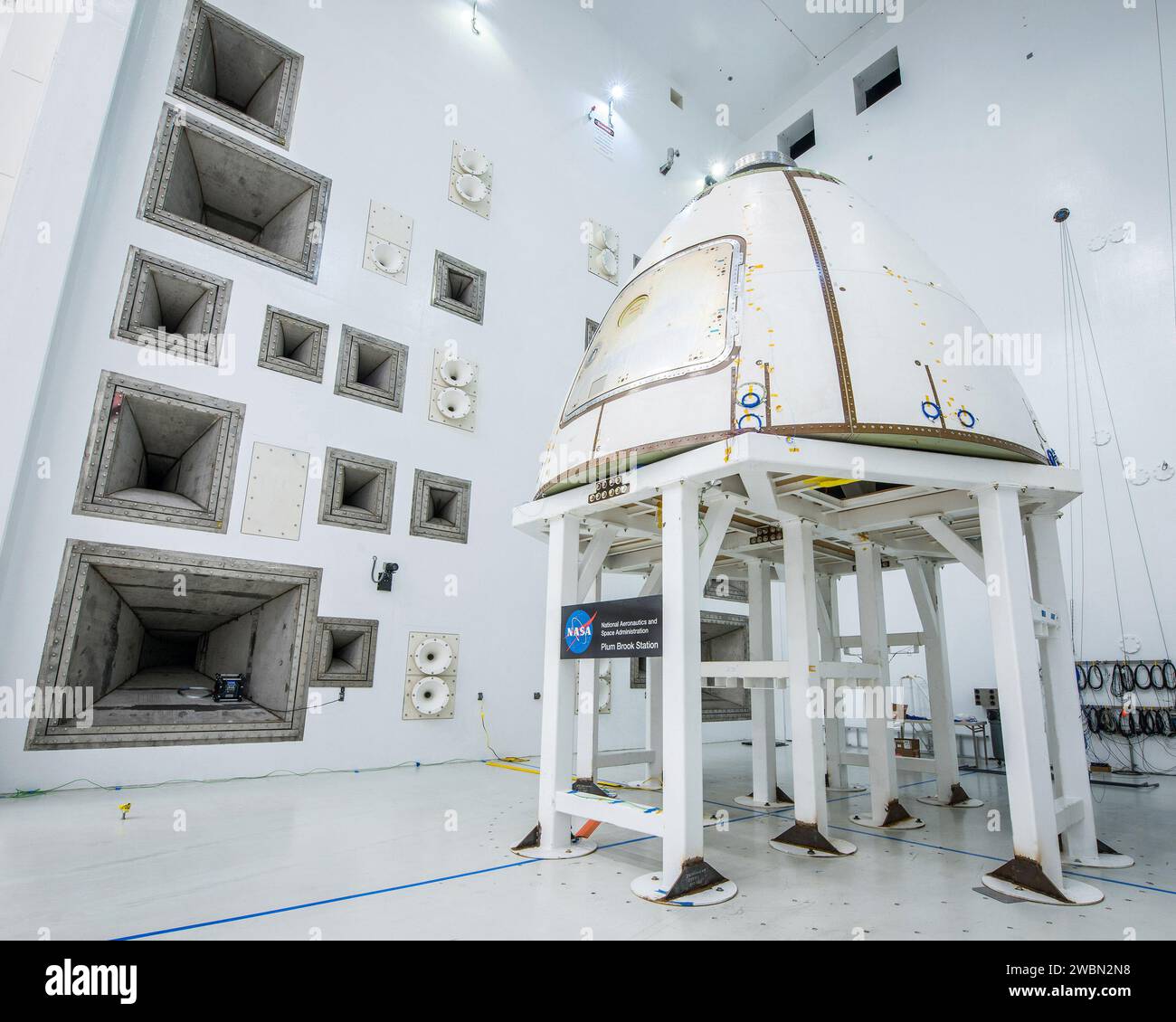 Acoustic testing chamber hi-res stock photography and images - Alamy