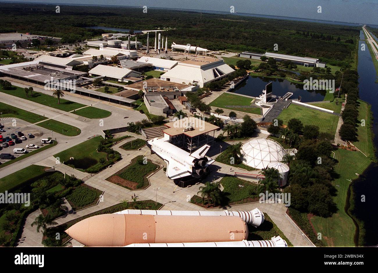KENNEDY SPACE CENTER, Fla. -- This aerial view of the KSC Visitor ...