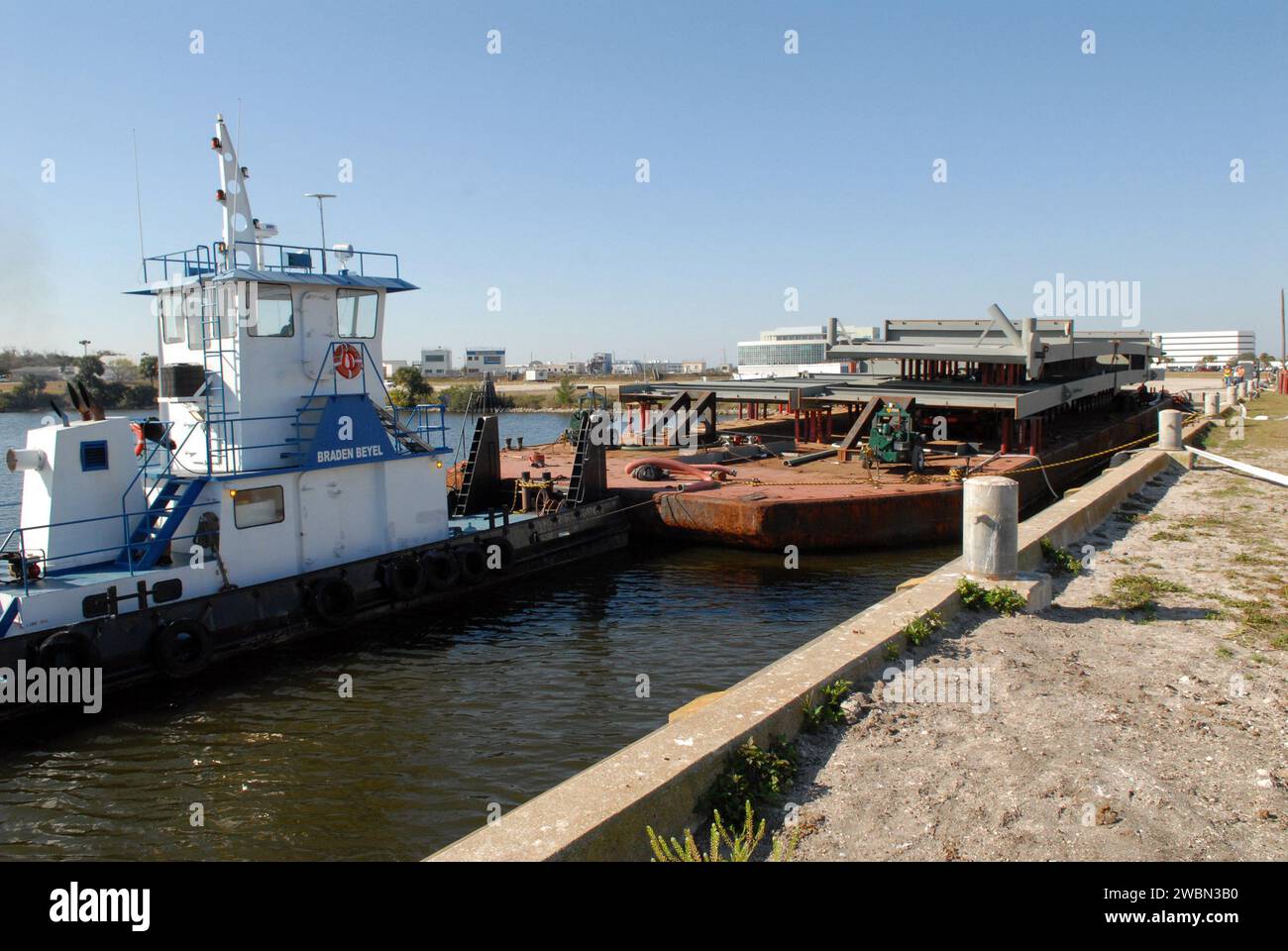 Launch girder hi-res stock photography and images - Alamy