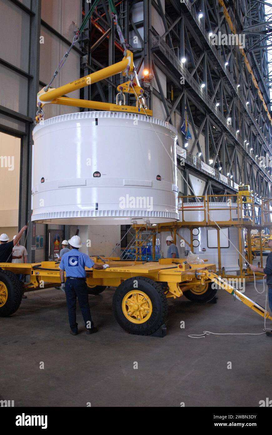 CAPE CANAVERAL, Fla. – In the Vehicle Assembly Building, the forward fifth segment simulator for ...