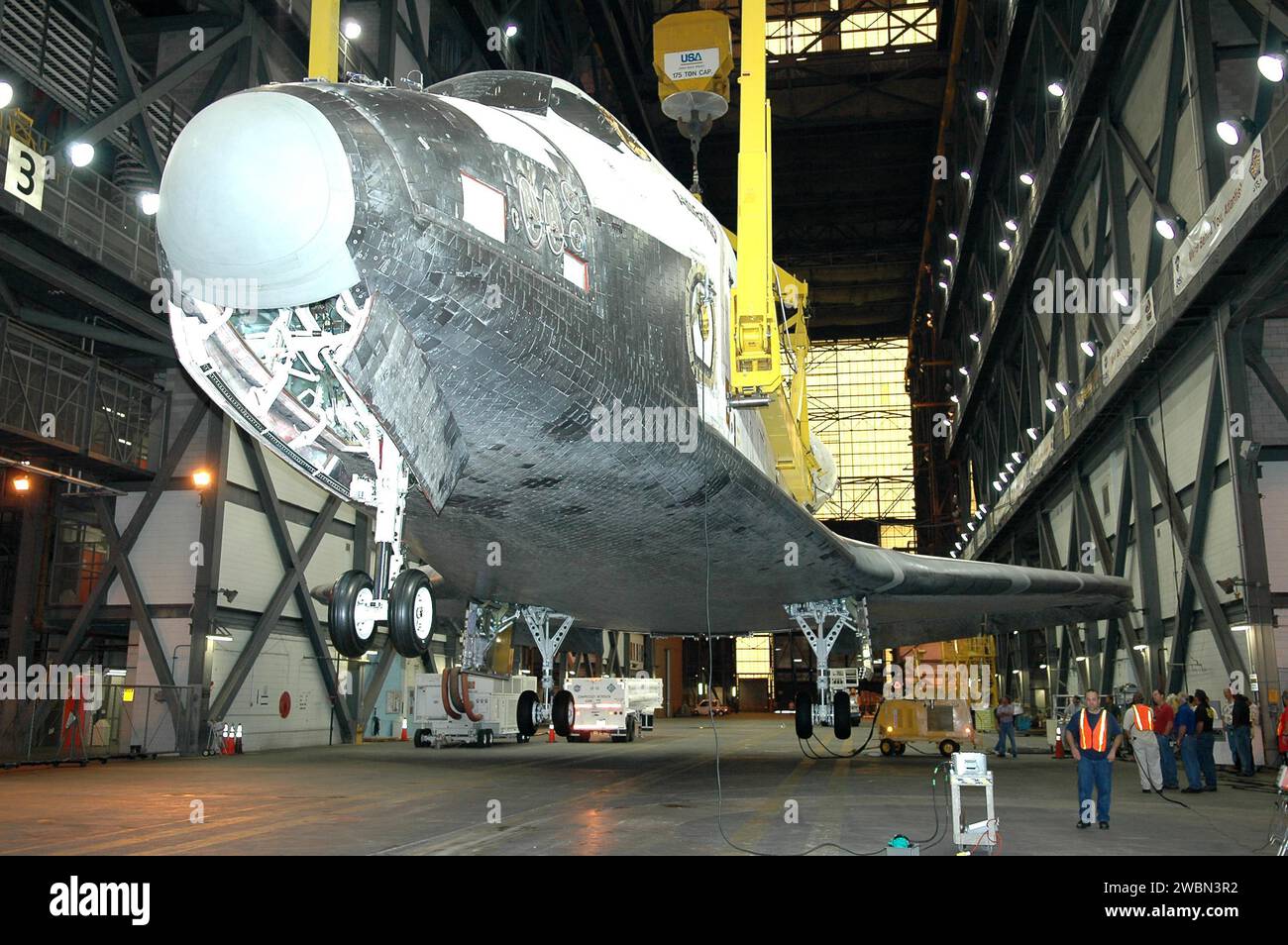 At Kennedy Space Center’s Vehicle Assembly Building, Space Shuttle ...