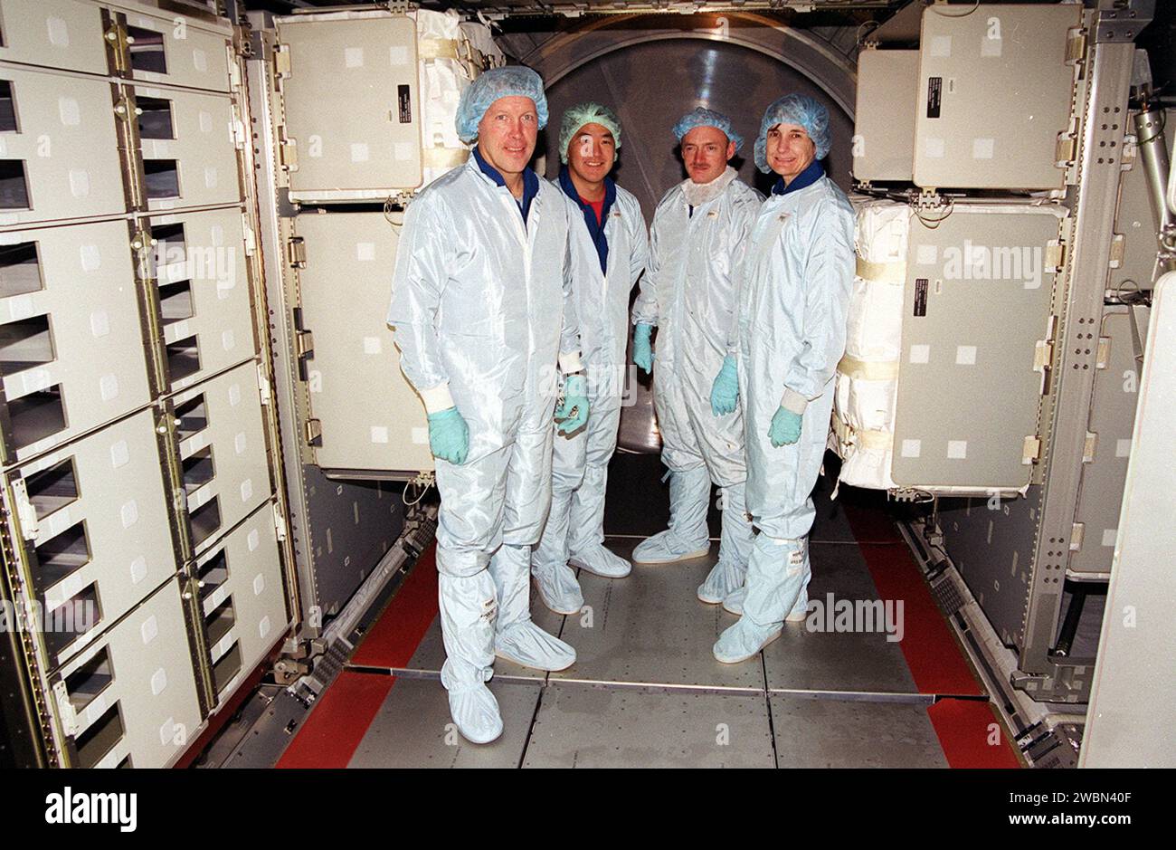 Sts 108 mission hi-res stock photography and images - Alamy