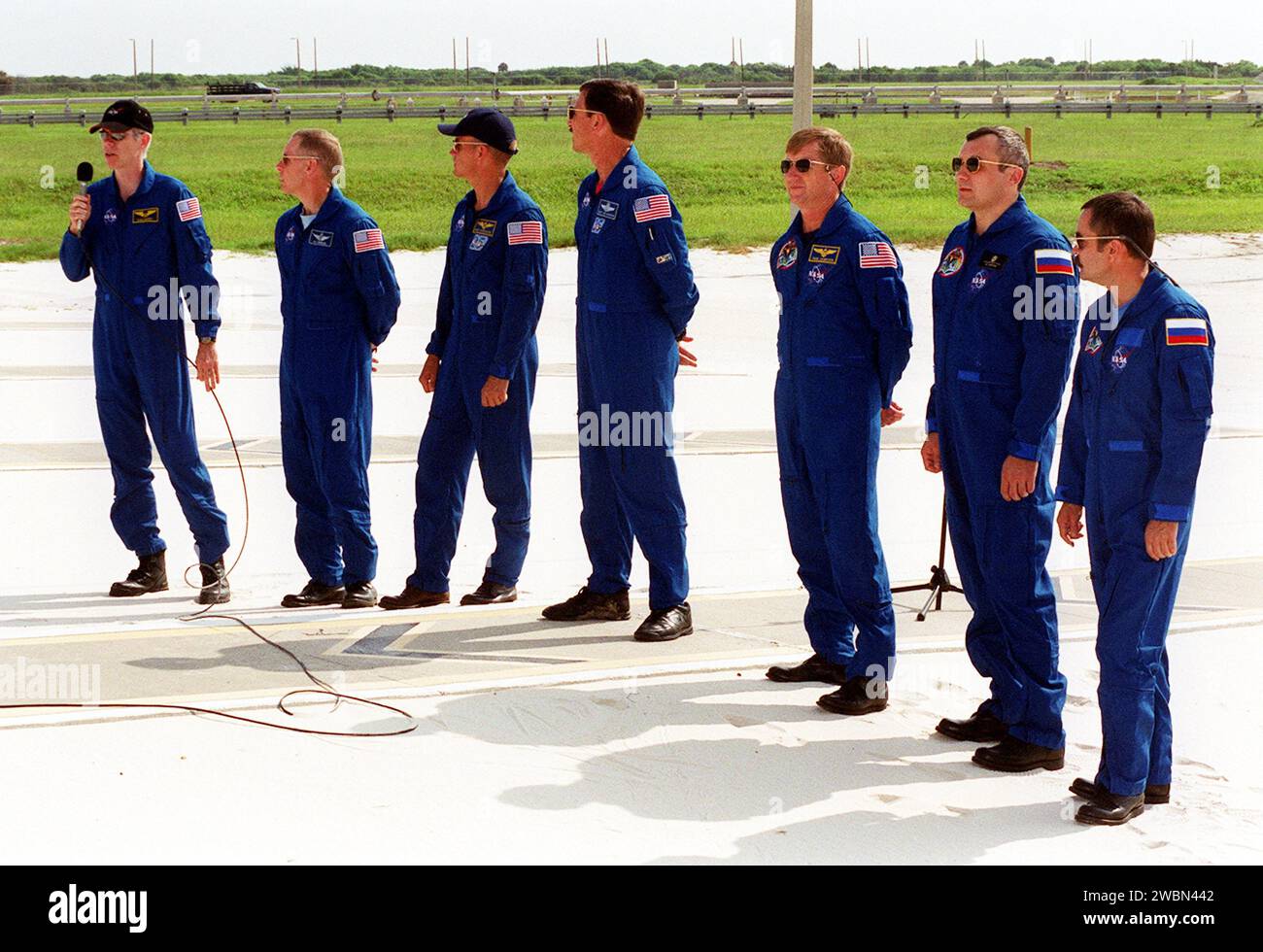 KENNEDY SPACE CENTER, Fla. -- At the slidewire landing site, Launch Pad 39A, STS-105 Mission ...
