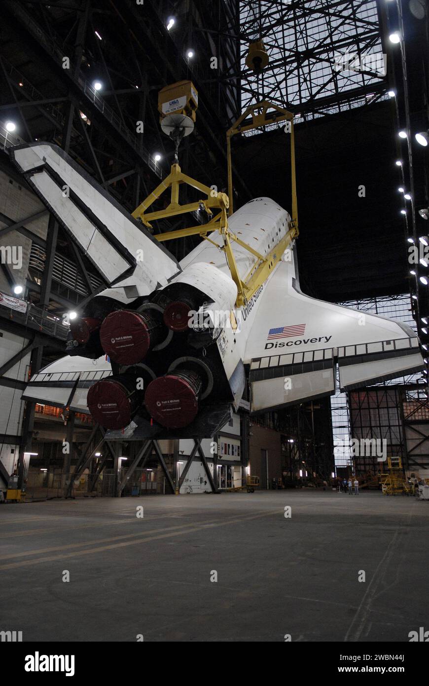 Space shuttle discovery roll out hi-res stock photography and images ...