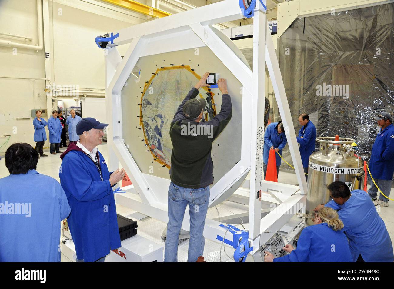 VANDENBERG AFB, Calif. – Technicians begin processing NASA's IRIS ...