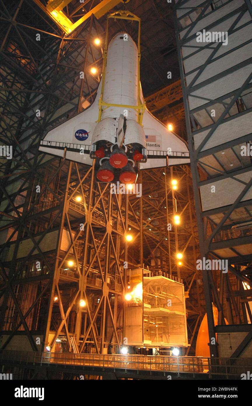KENNEDY SPACE CENTER, FLA. - In the Vehicle Assembly Building, Space ...