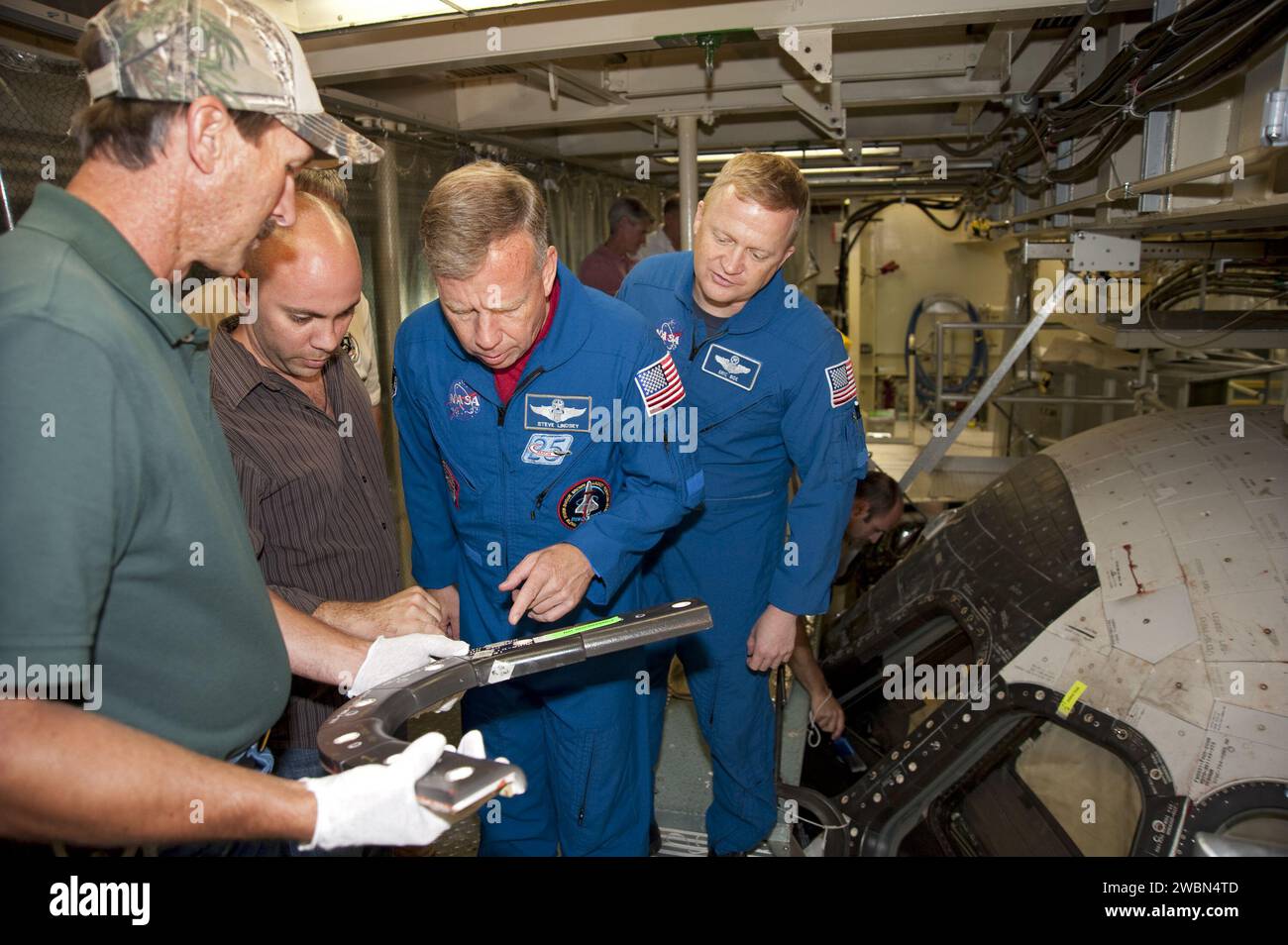 CAPE CANAVERAL, Fla. -- In Orbiter Processing Facility-3 at NASA's Kennedy Space Center in ...