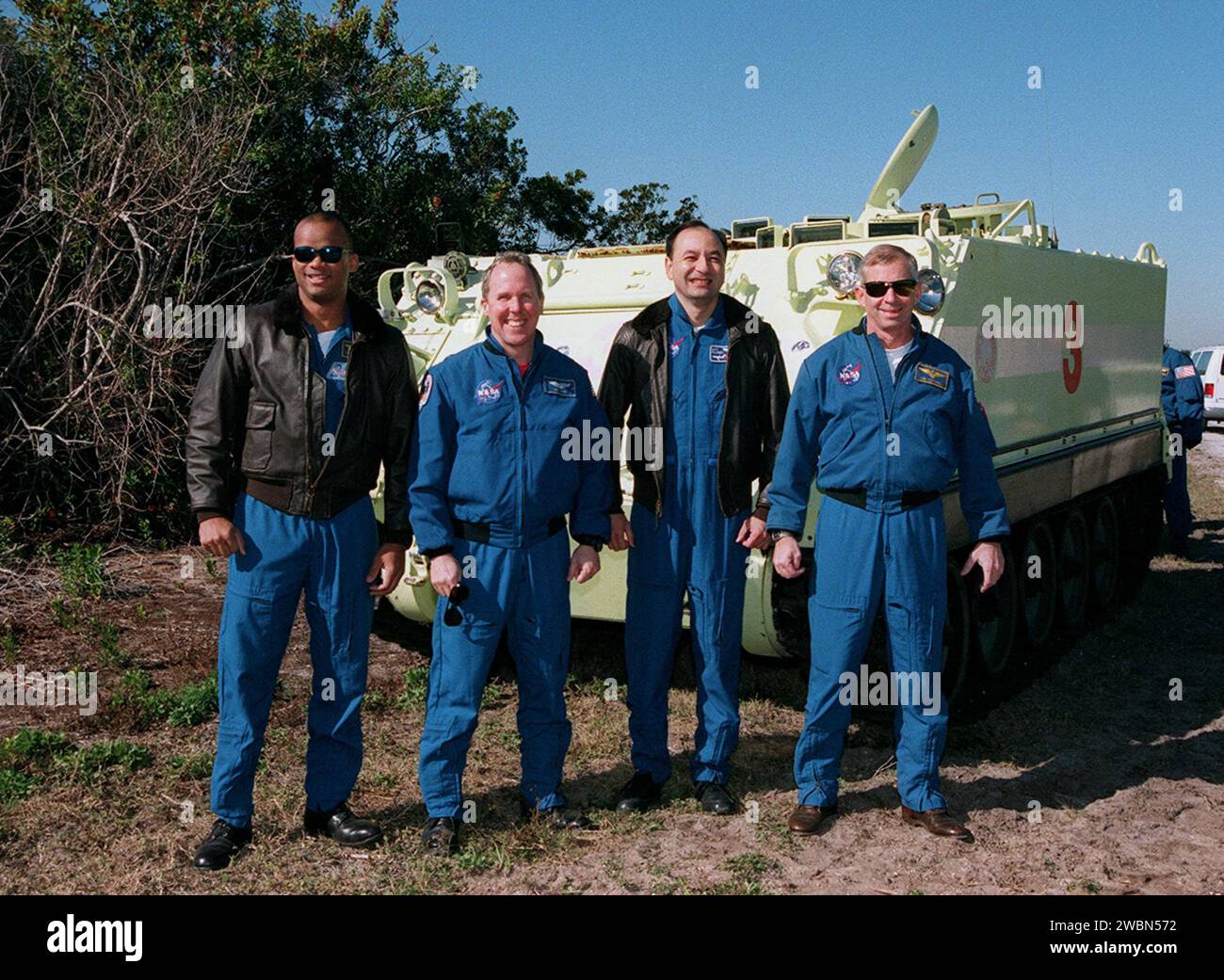 STS-98 crew trains in emergency egress at Launch Pad 39A with M-113 ...
