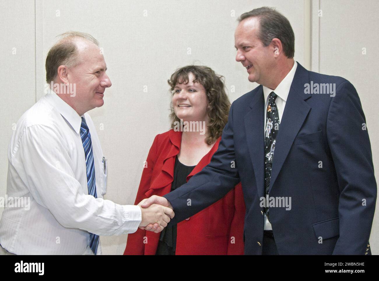 CAPE CANAVERAL, Fla. -- Inside the Space Station Processing Facility ...