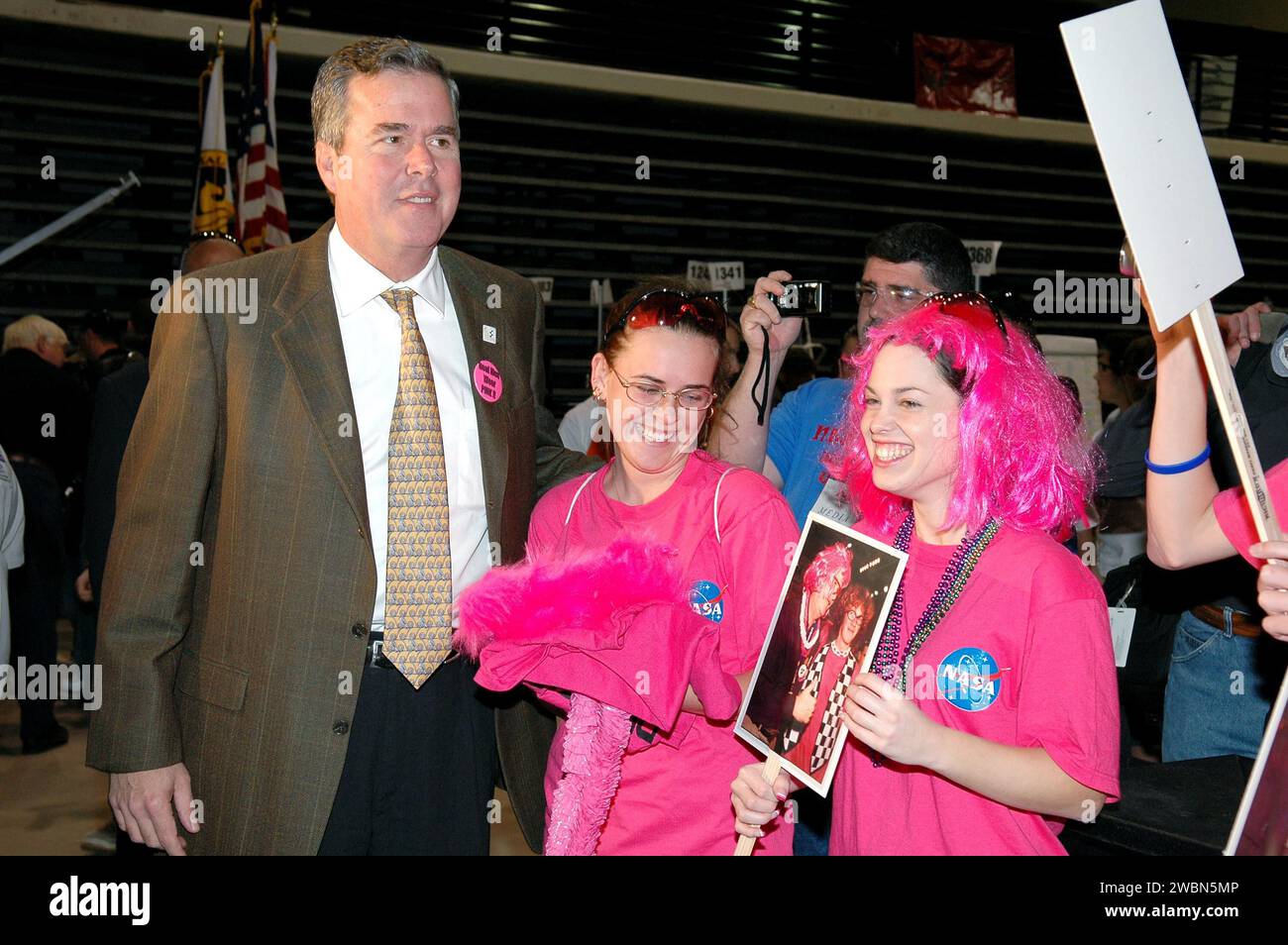 Florida Governor Jeb Bush meets Space Coast FIRST Robotics Pink Team at ...