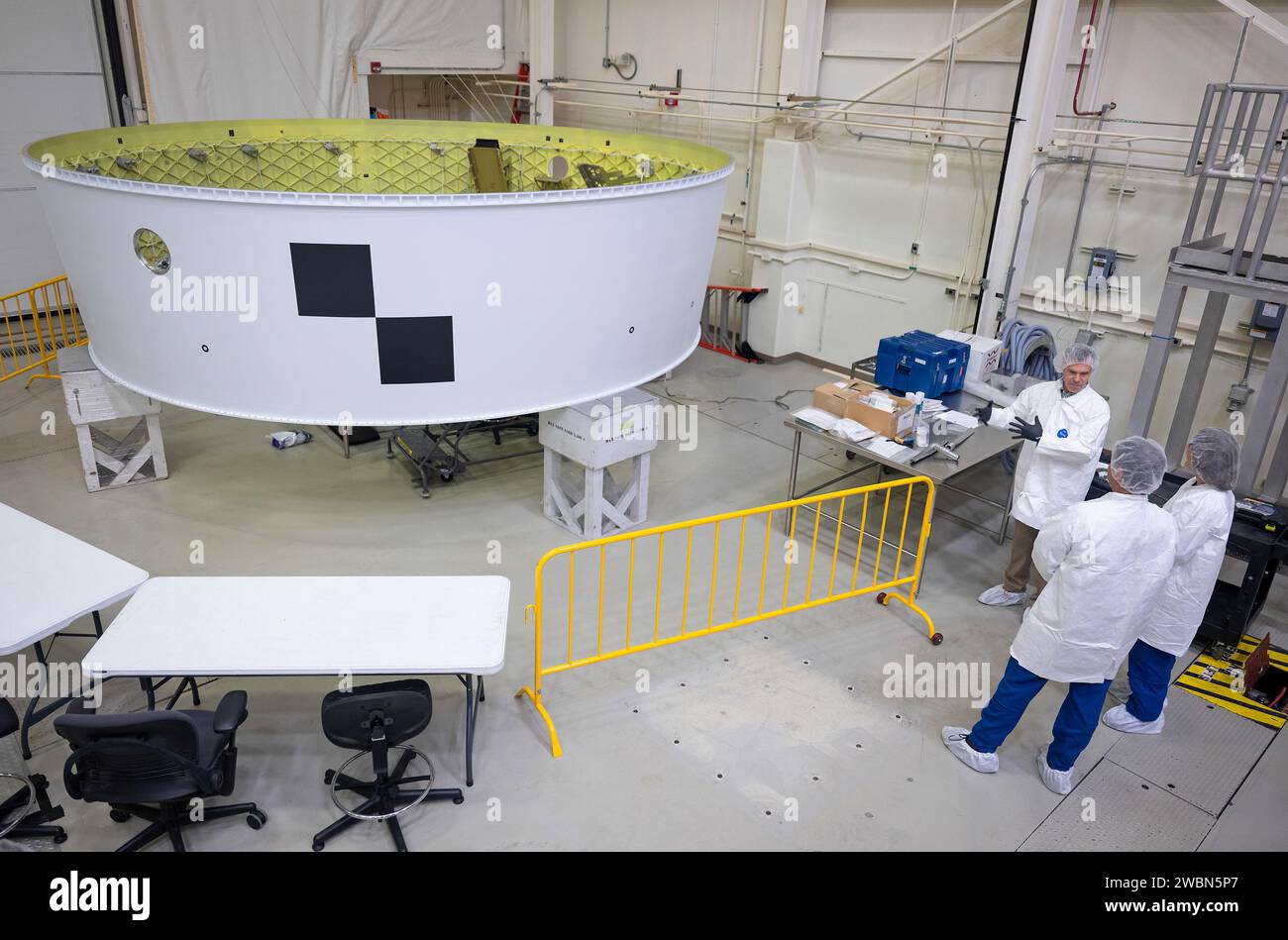 These photos show highlights from Artemis II NASA astronauts Victor ...