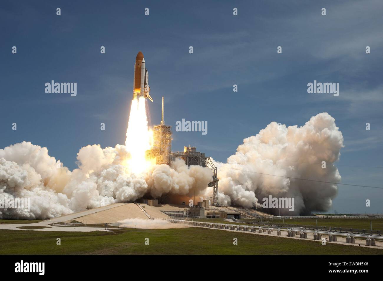 Space shuttle atlantis launched sts 132 kennedy center 2 hi-res stock ...