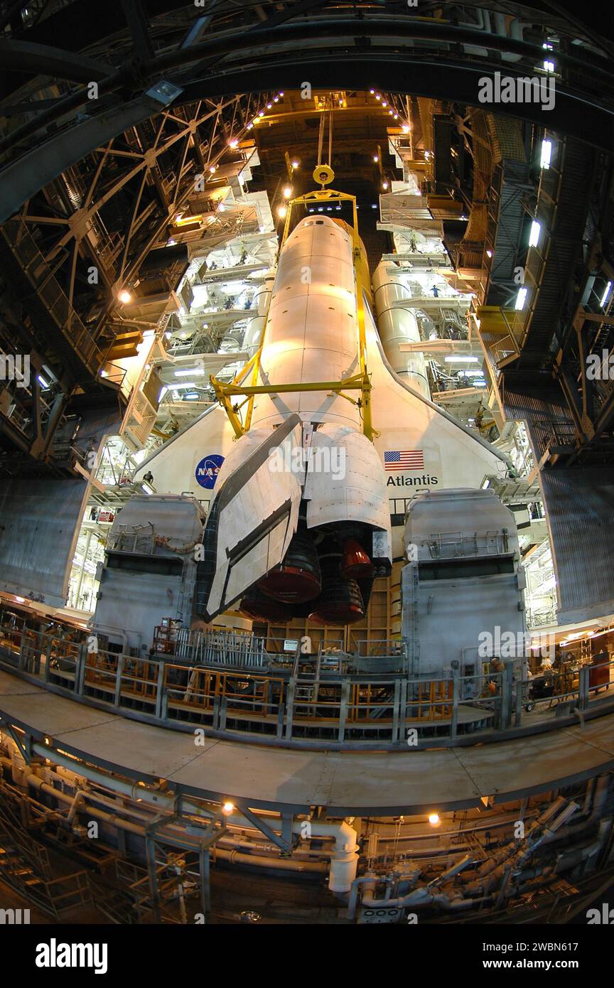KENNEDY SPACE CENTER, FLA. - In the Vehicle Assembly Building, a ...