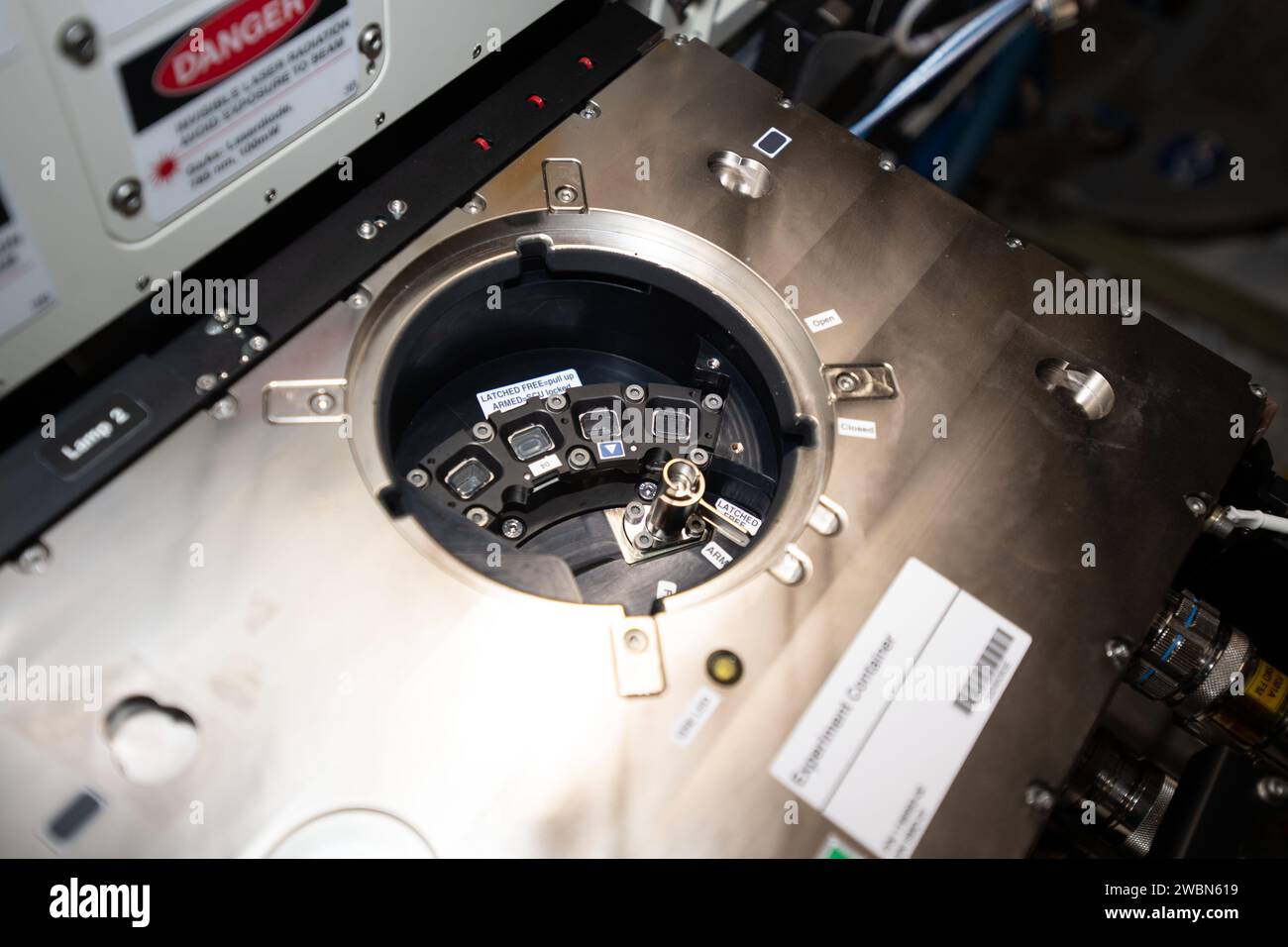 iss062e141221 (4/11/2020) --- A view of the sample cell inside the Soft ...