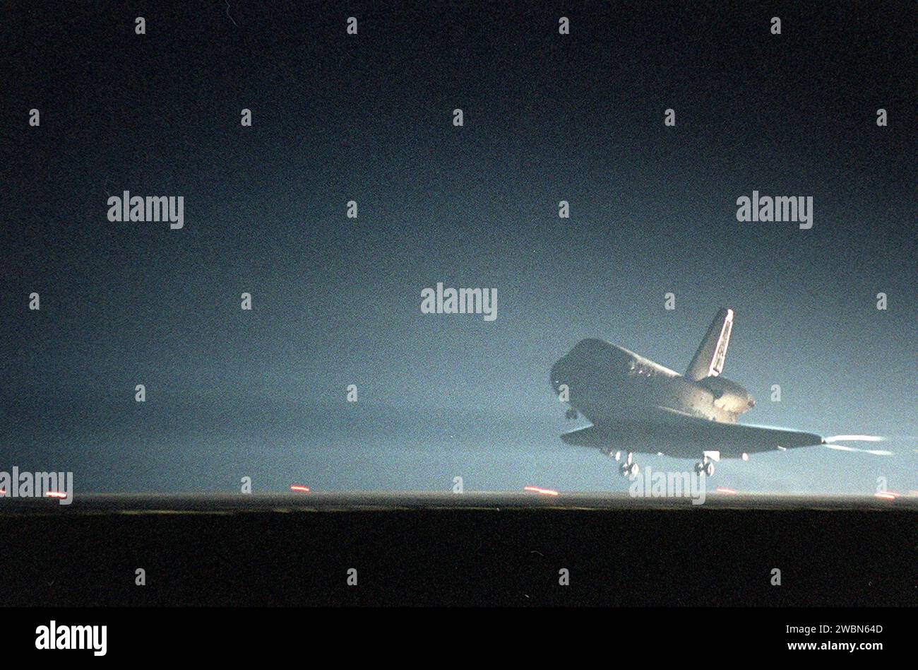 KENNEDY SPACE CENTER, Fla. -- Space Shuttle Discovery prepares to land ...