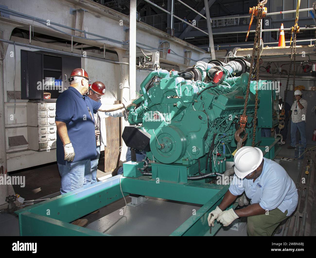 CAPE CANAVERAL, Fla. – Inside the Vehicle Assembly Building at NASA’s ...