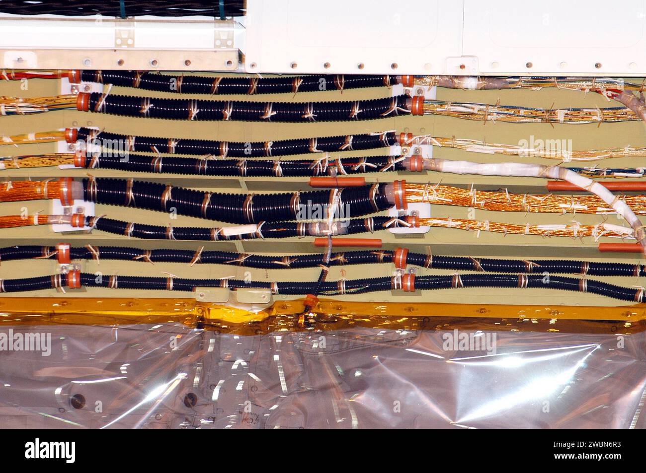 Wiring discovery hi-res stock photography and images - Alamy