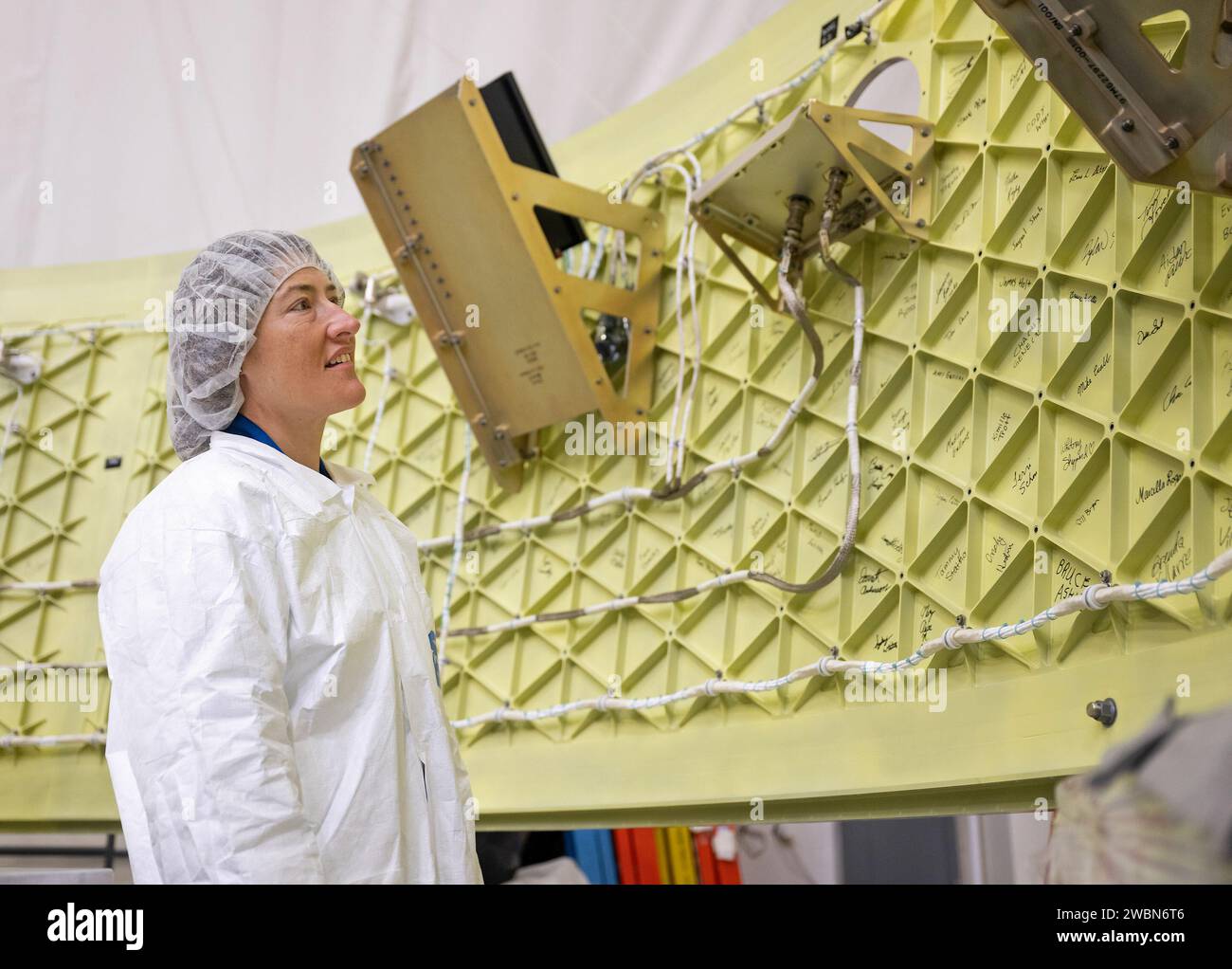 These photos show highlights from Artemis II NASA astronauts Victor ...