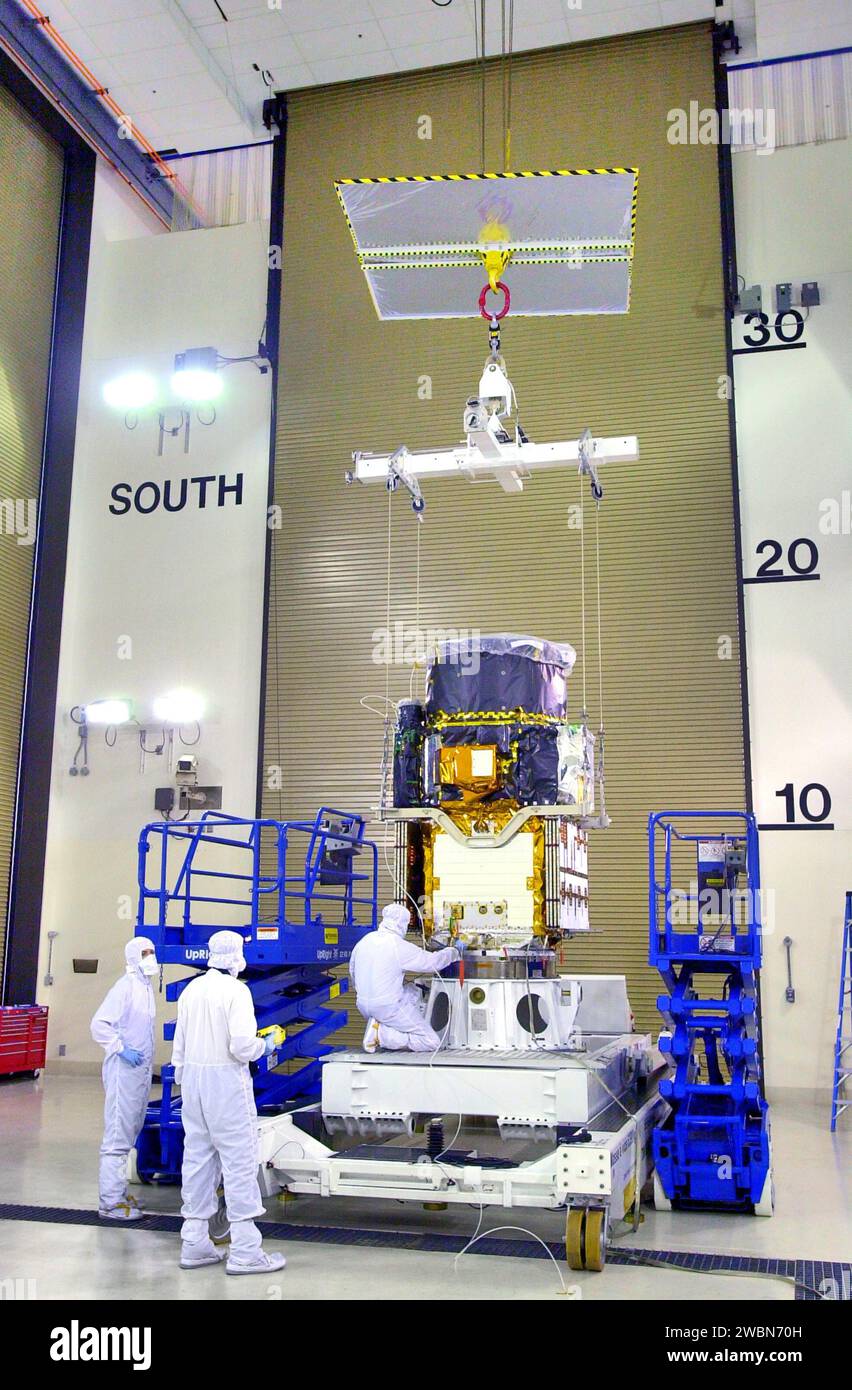 KENNEDY SPACE CENTER, FLA. - Inside the Astrotech Payload Processing ...