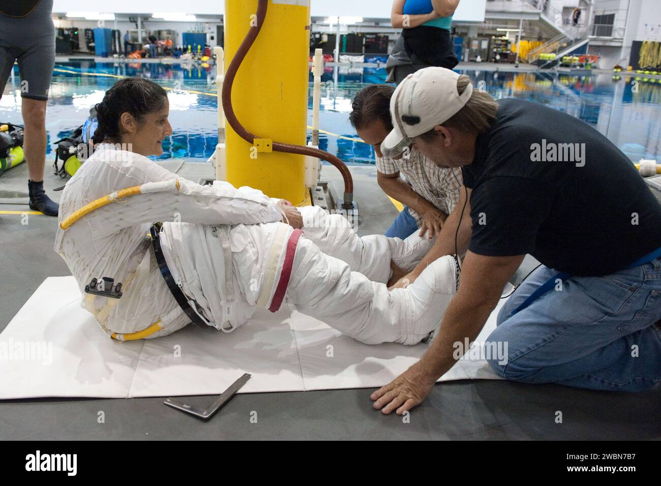 PHOTO DATE: 09-16-11 LOCATION: NBL - Pool Topside SUBJECT: Expedition ...