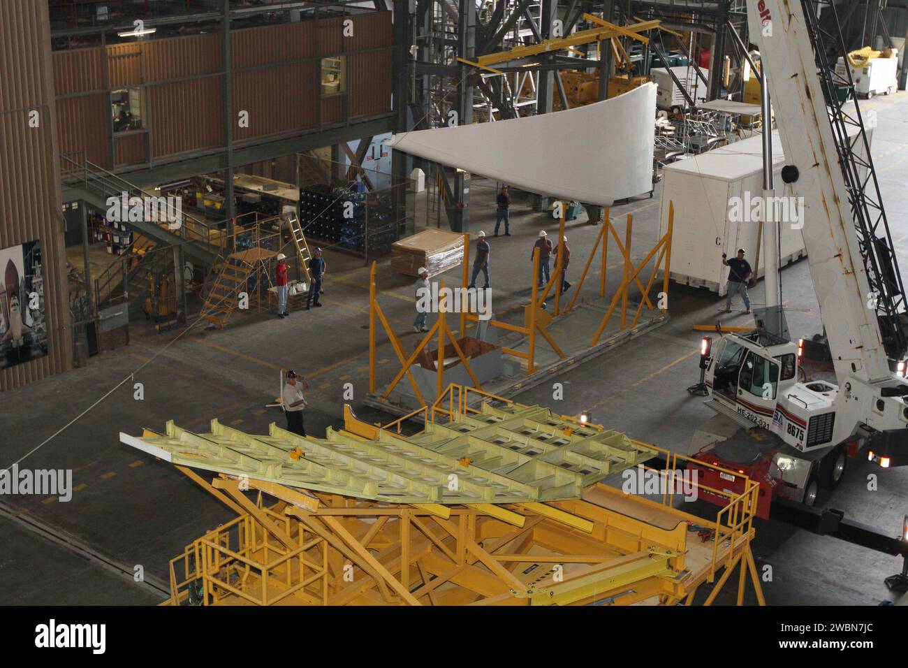 CAPE CANAVERAL, Fla. – Inside the Vehicle Assembly Building at NASA’s ...