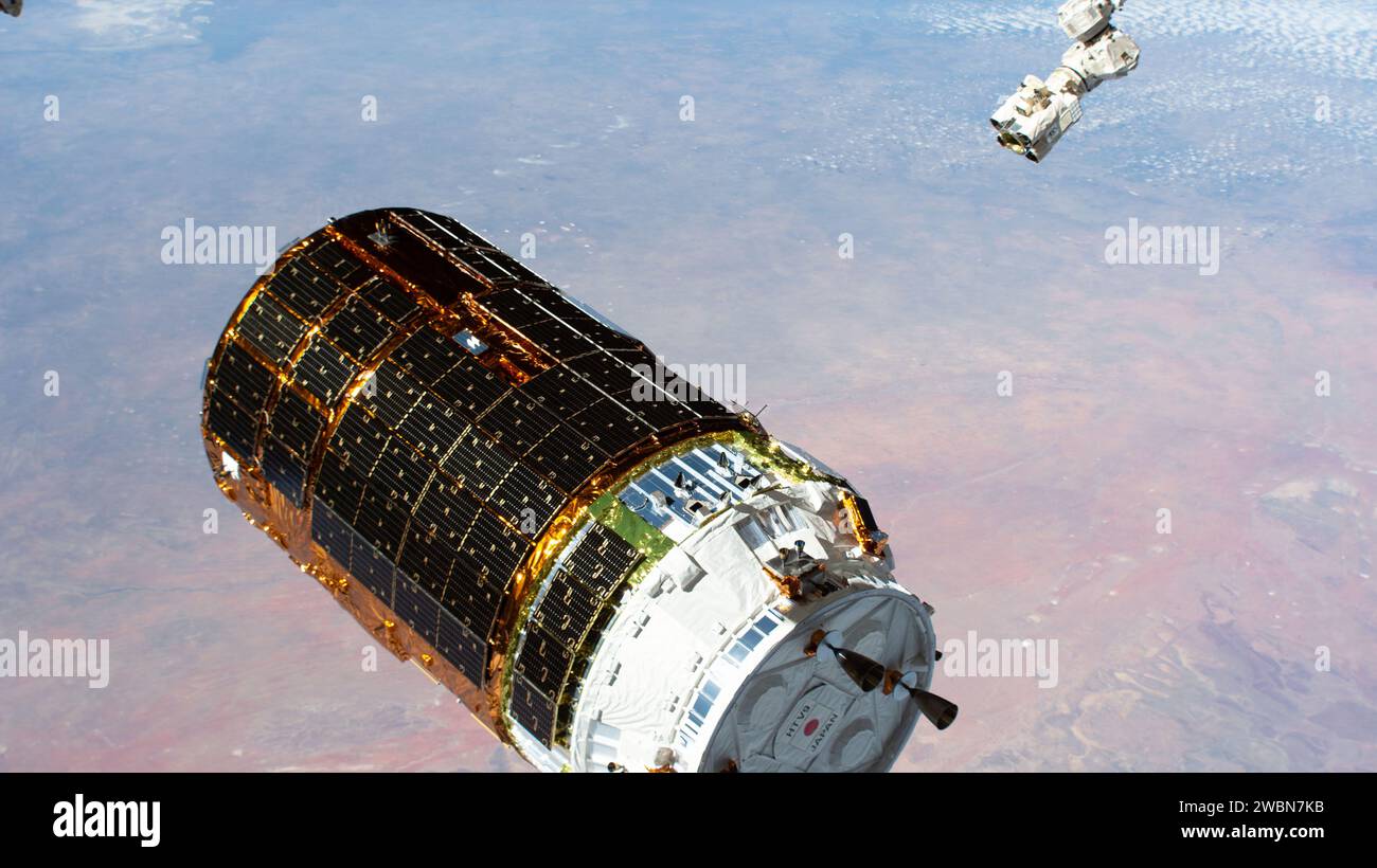 iss063e017123 (May 25, 2020) --- The H-II Transfer Vehicle-9 (HTV-9 ...