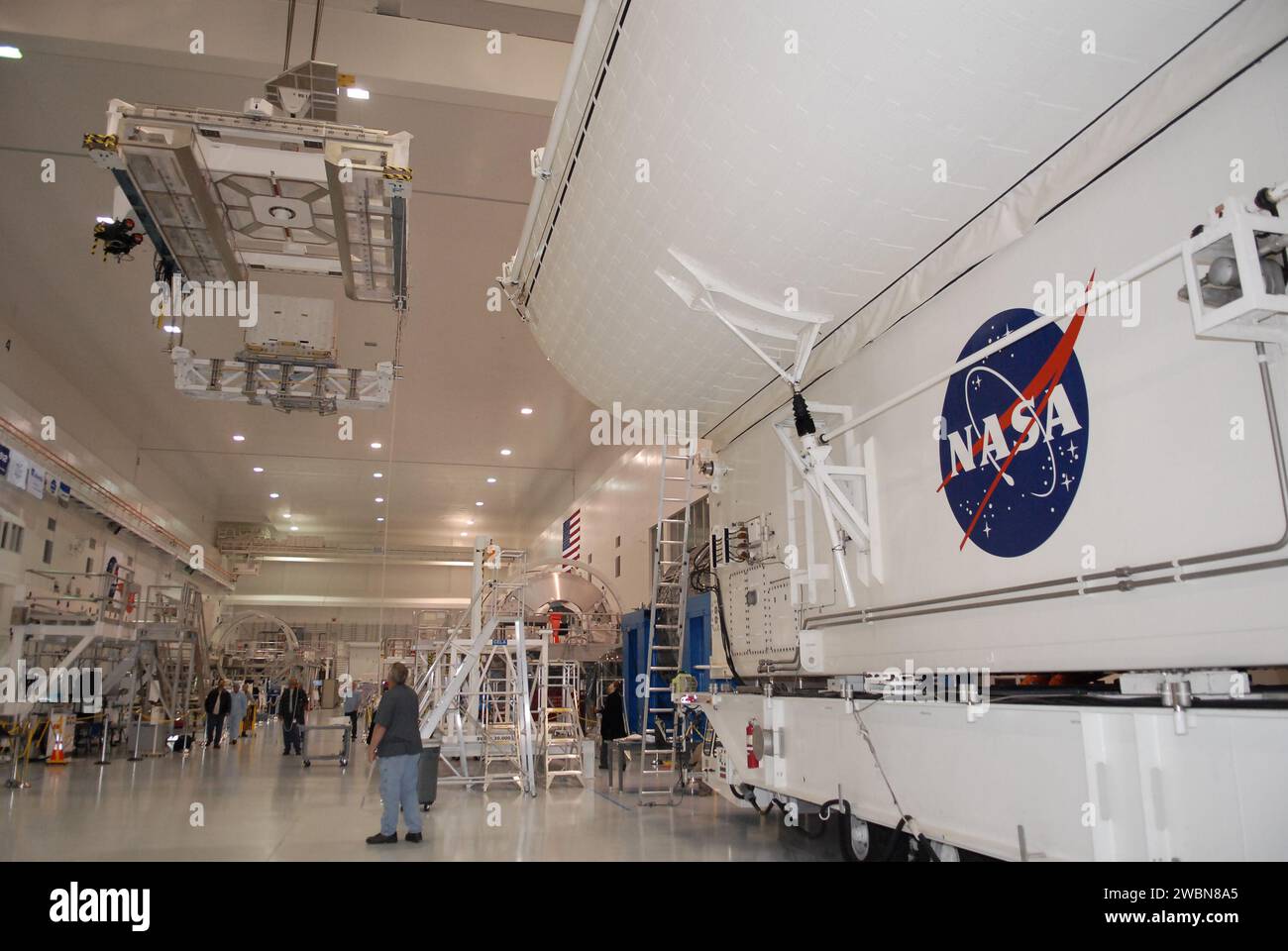 CAPE CANAVERAL, Fla. - Inside the Space Station Processing Facility at ...