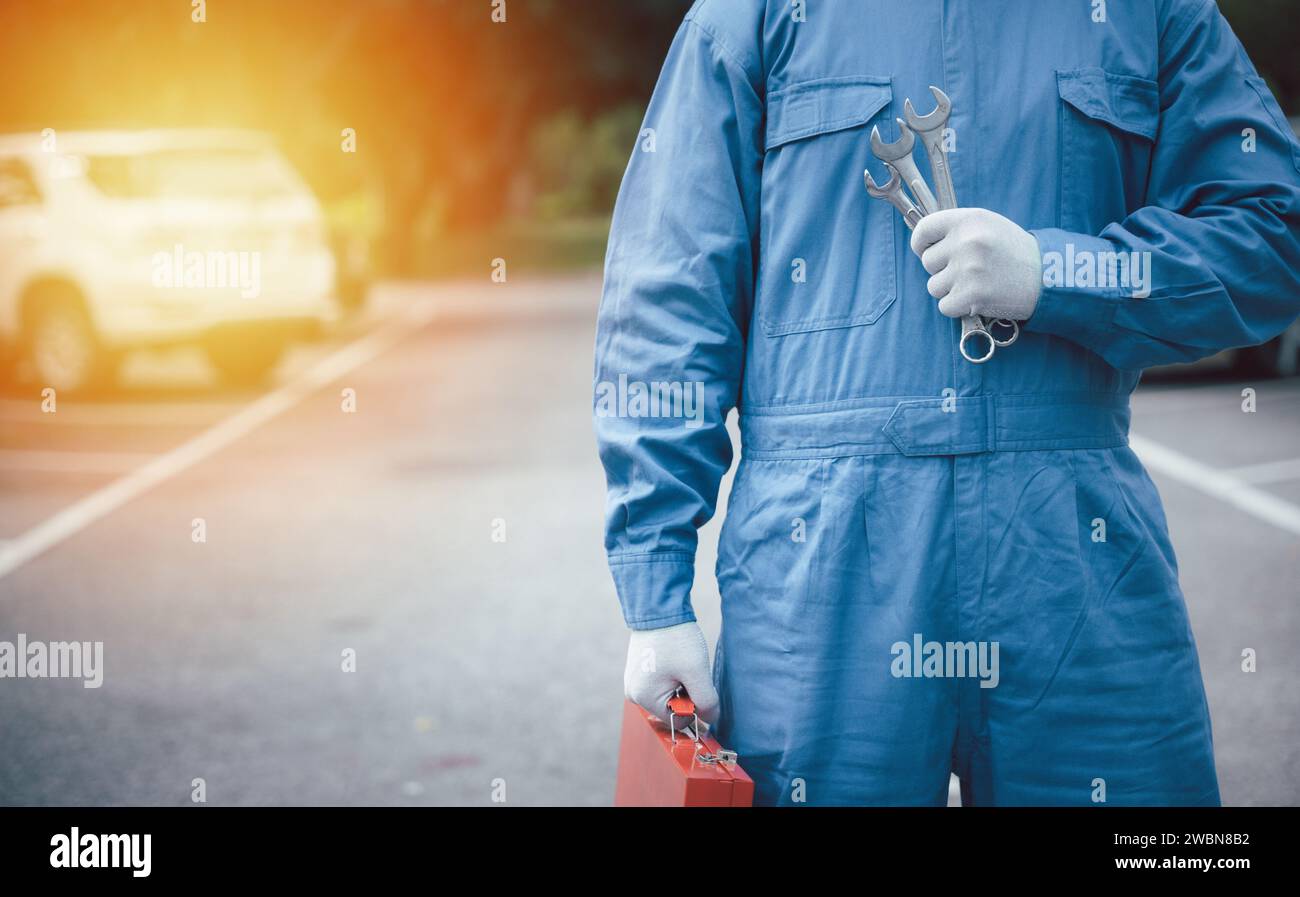 Machanic car hi-res stock photography and images - Alamy