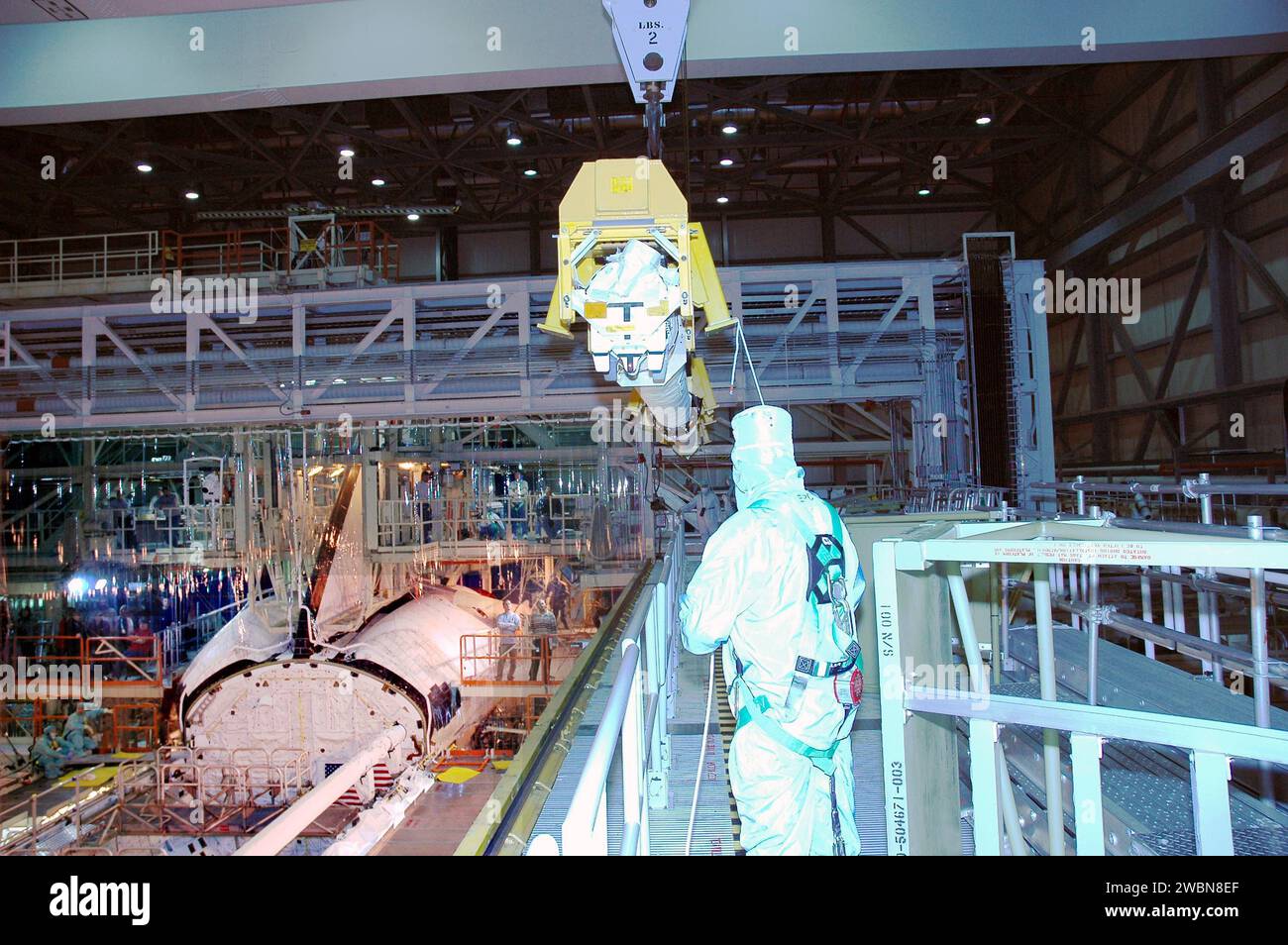 KENNEDY SPACE CENTER, FLA. - In the Orbiter Processing Facility high ...