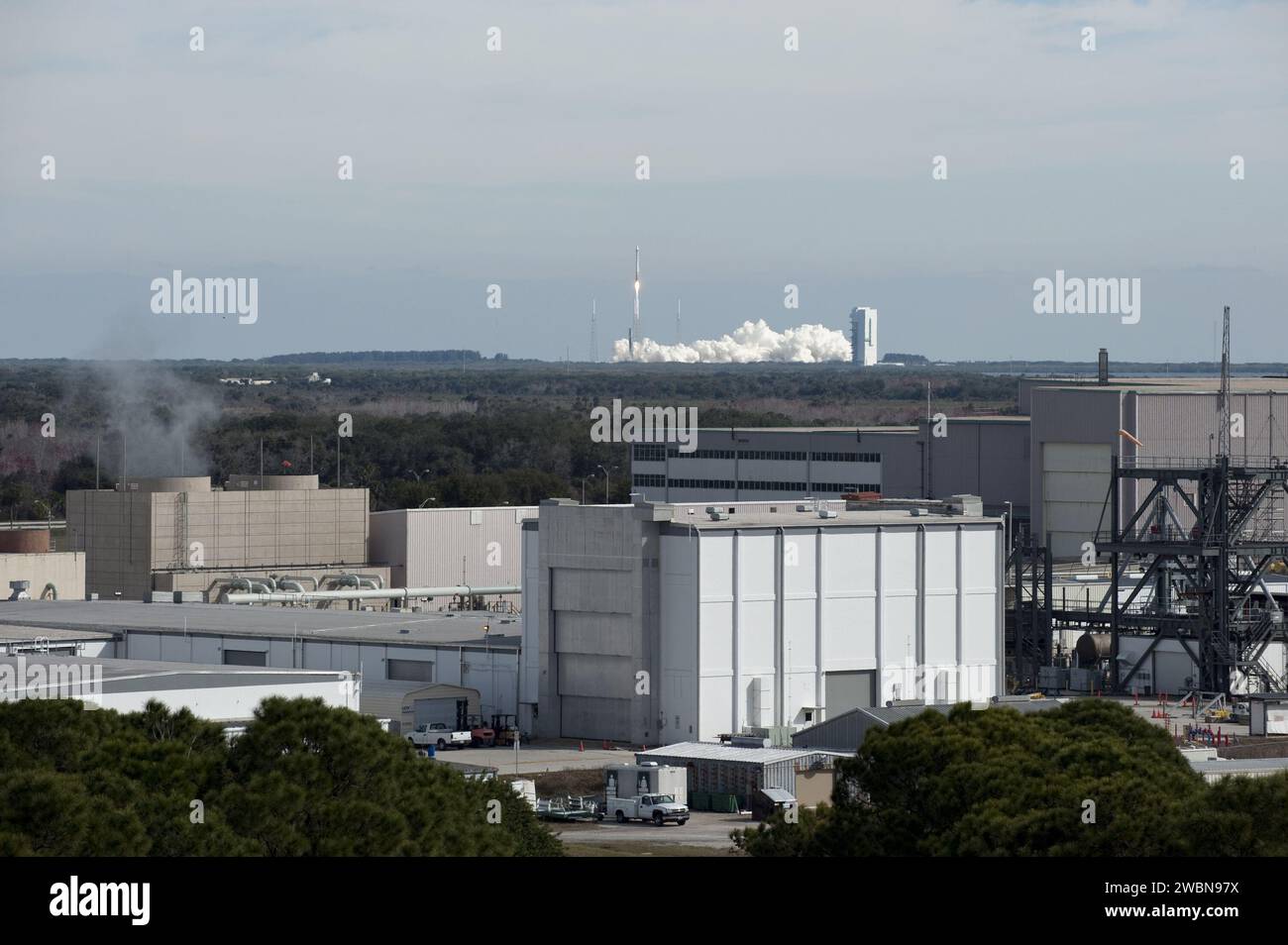 CAPE CANAVERAL, Fla. – This view shows the proximity of Launch Complex ...