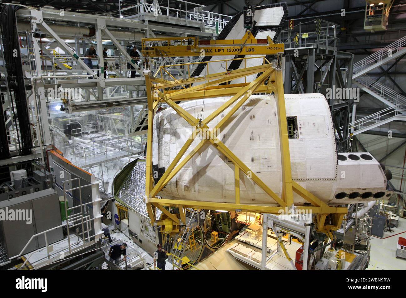 CAPE CANAVERAL, Fla. – In Orbiter Processing Facility-1 at NASA’s ...